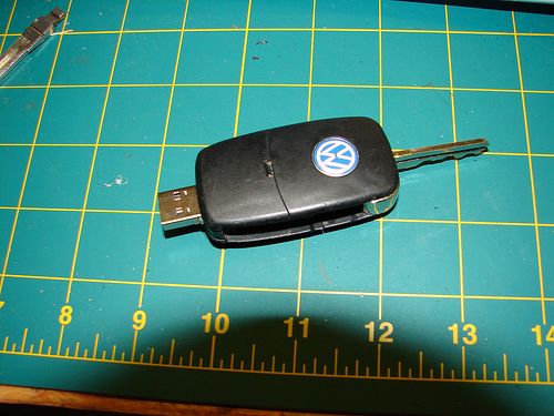 USB and Flip Key : 3 Steps - Instructables
