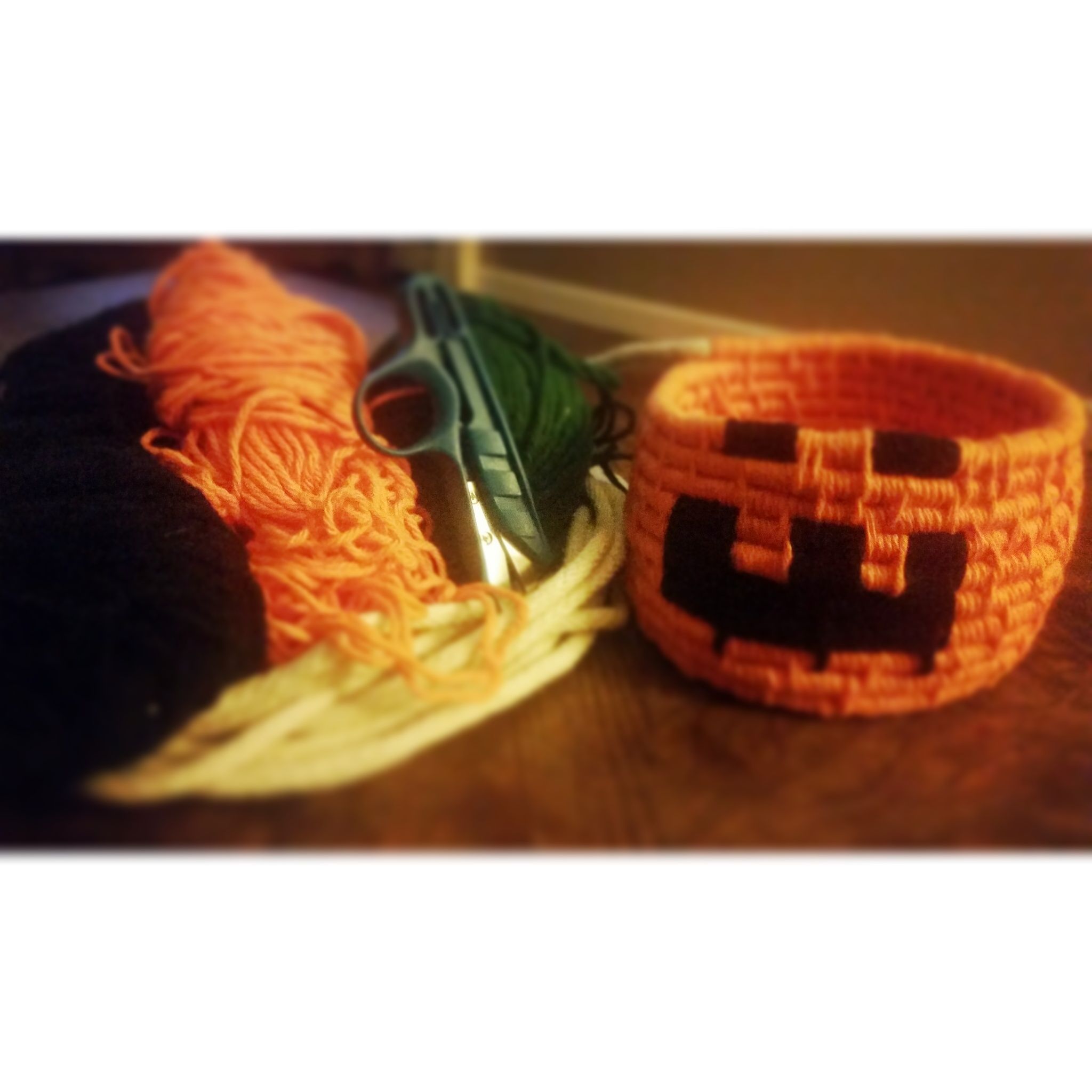 Weaving a Yarn Basket : 8 Steps (with Pictures) - Instructables