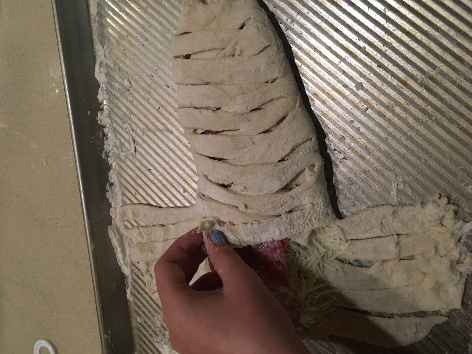 How to Make a Saucy Braided Calzone Pizza : 7 Steps (with Pictures ...