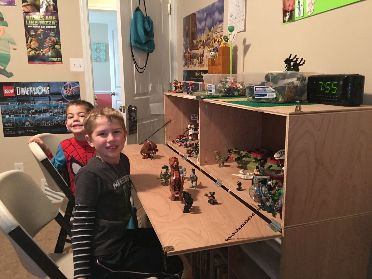 Bookshelf & Locking Lego Table : 6 Steps - Instructables