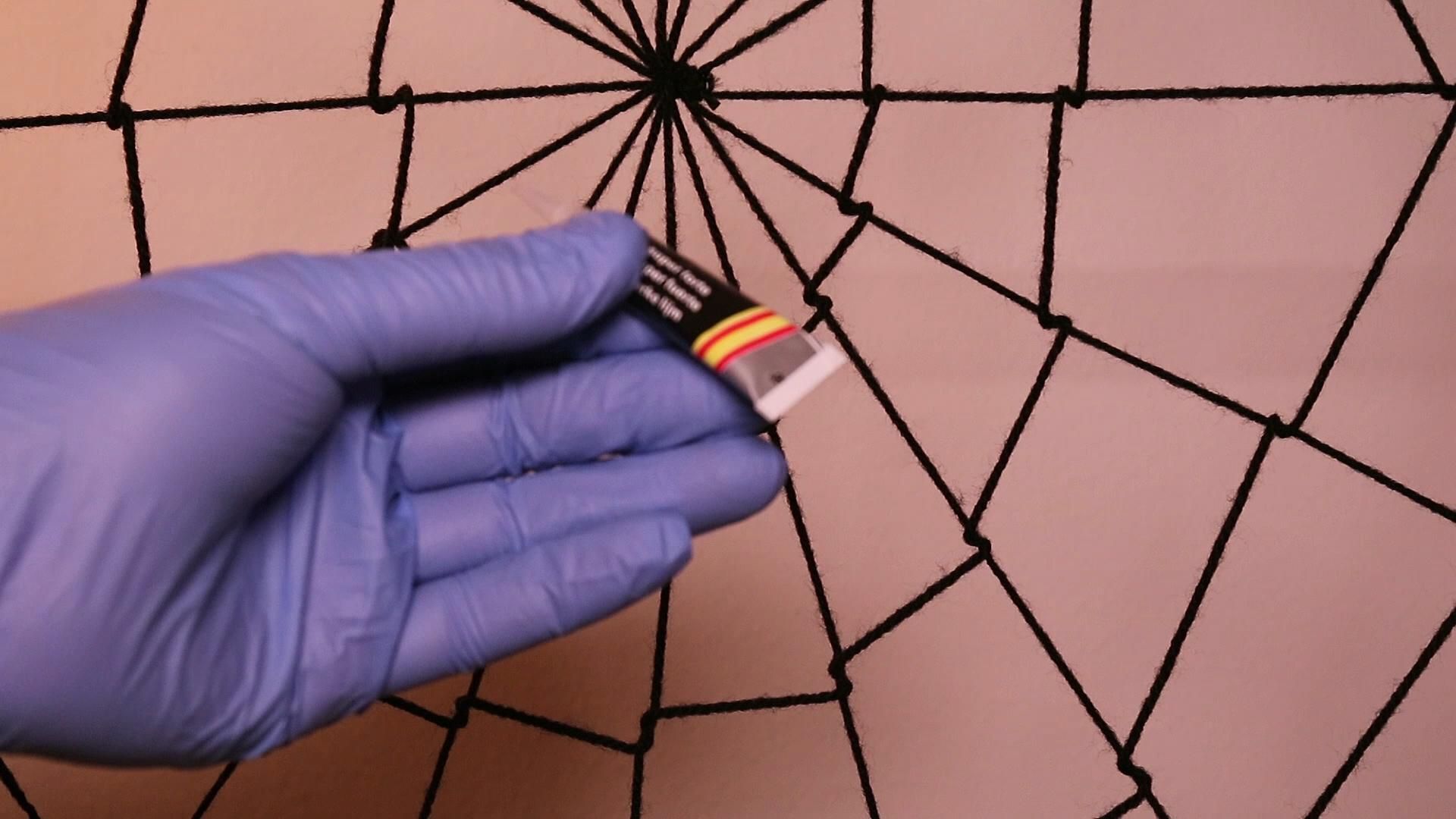 How to Make a Easy Dismountable Spider Web - Halloween Decorations DIY ...