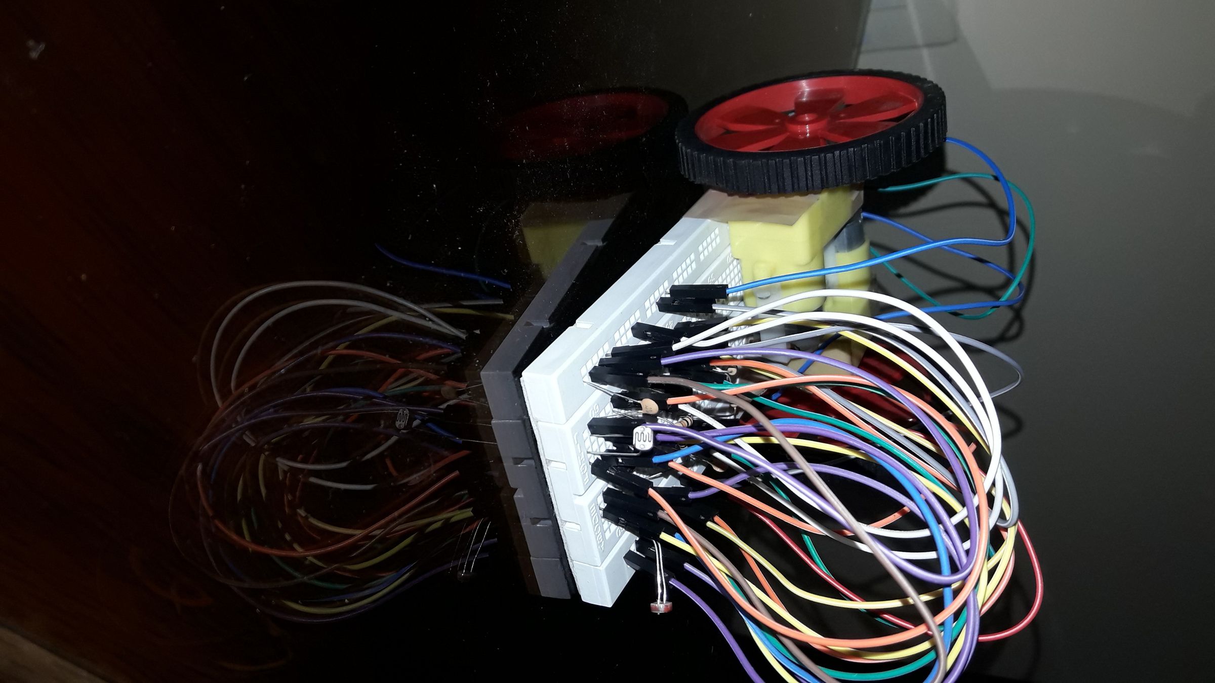 555 Timer Based Light Seeking Robot : 9 Steps - Instructables