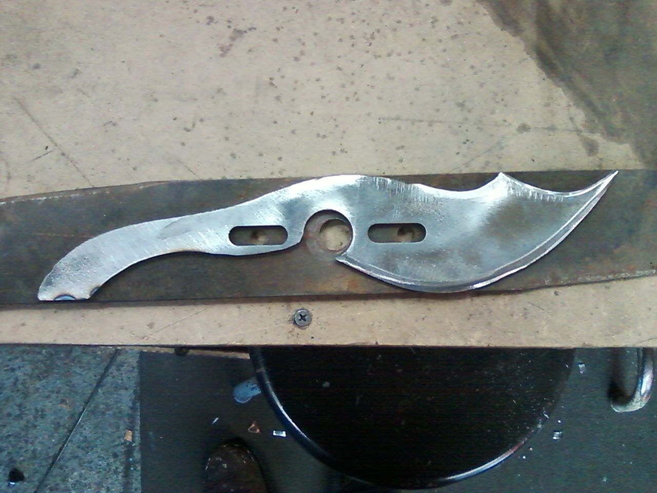 Creating a Knife From a Lawnmower Blade : 6 Steps - Instructables