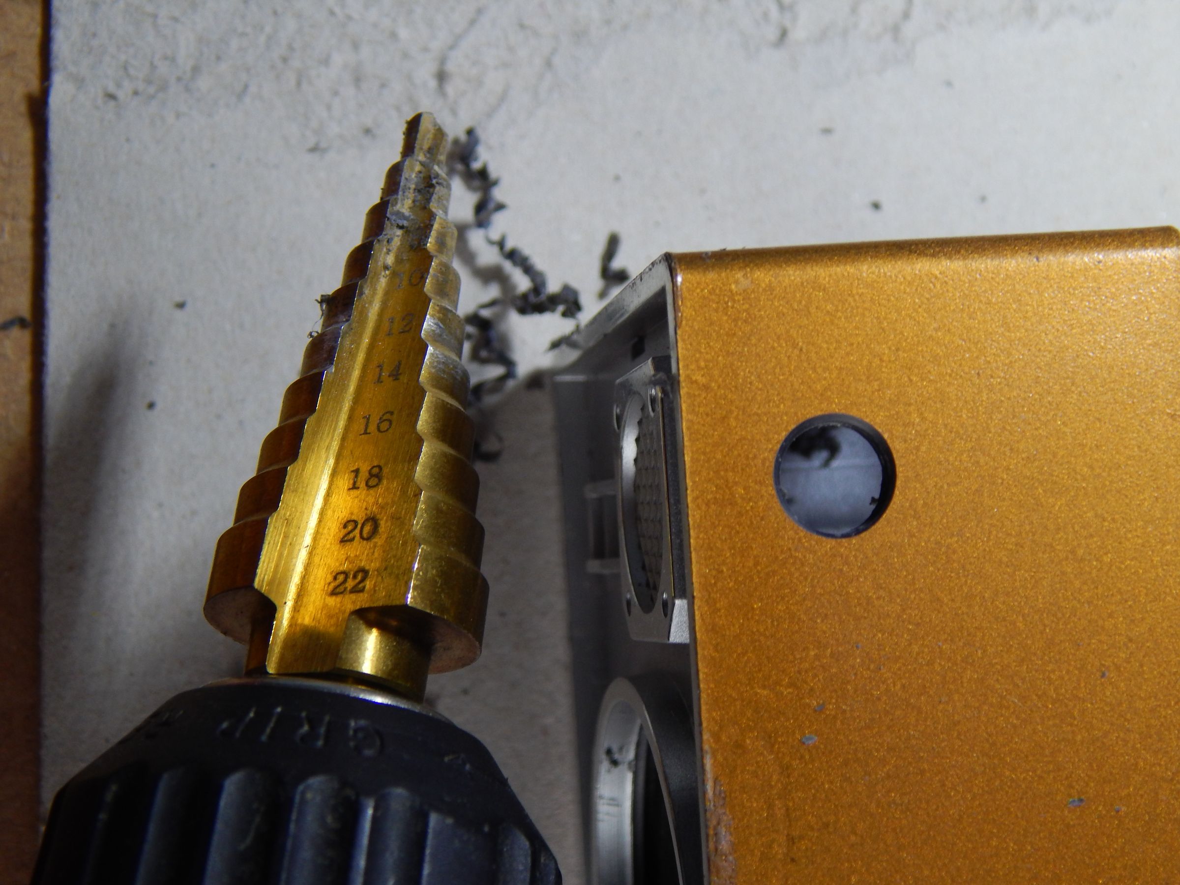 Voicetron - Voice Recording Toy : 40 Steps (with Pictures) - Instructables