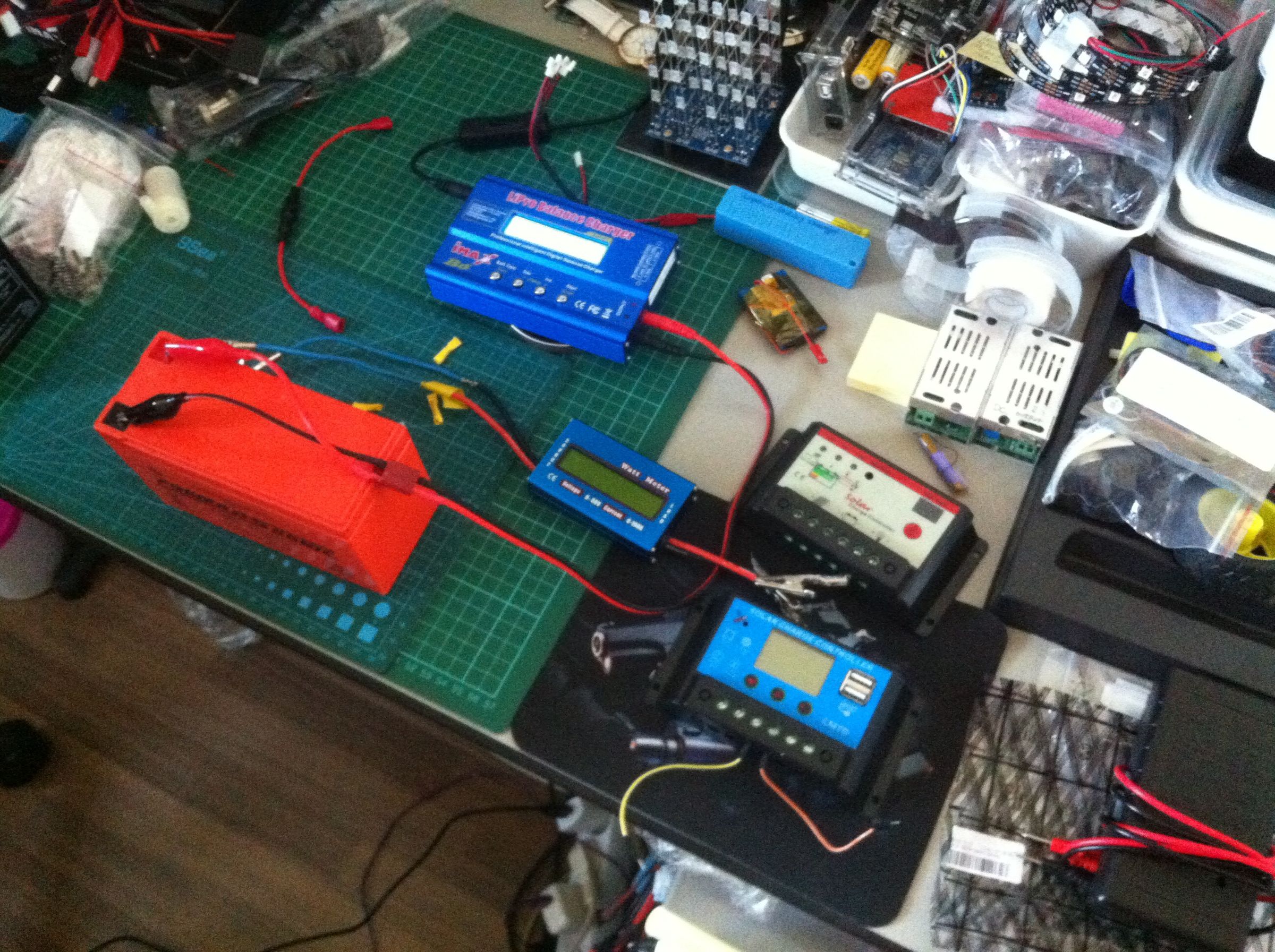 EASY Solar Charging Power Bank : 5 Steps (with Pictures) - Instructables