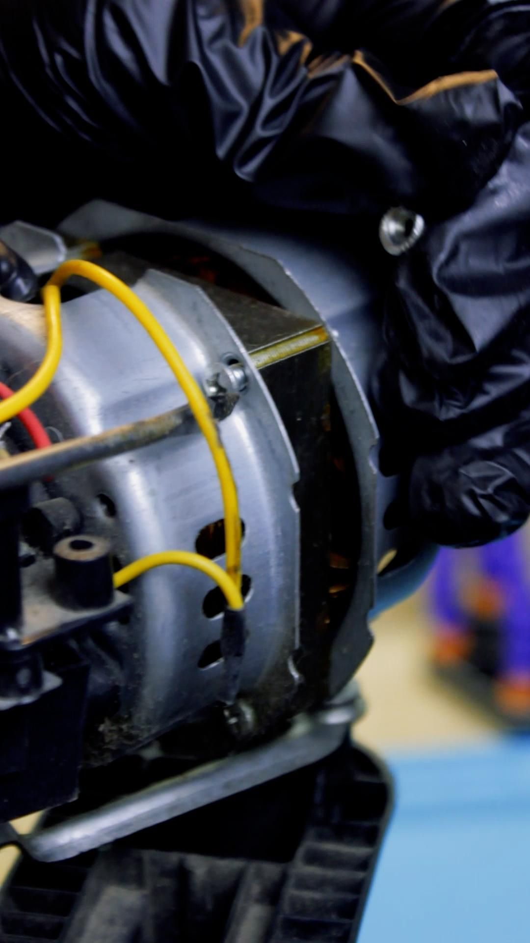 How to Fix a Broken Electric Fan: Motor Humming Sound | Rotor Not ...