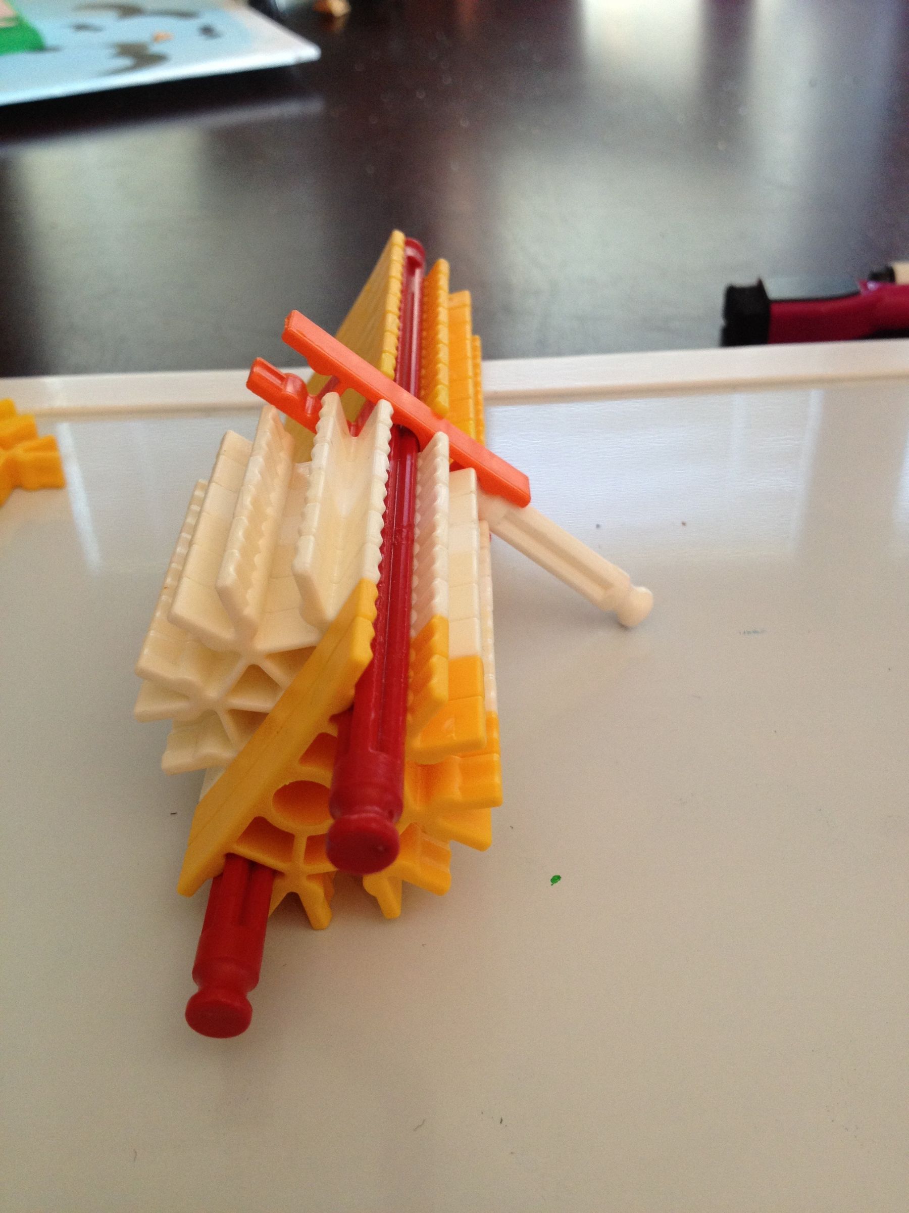 Simple K'nex "Pull Back" Gun : 29 Steps - Instructables