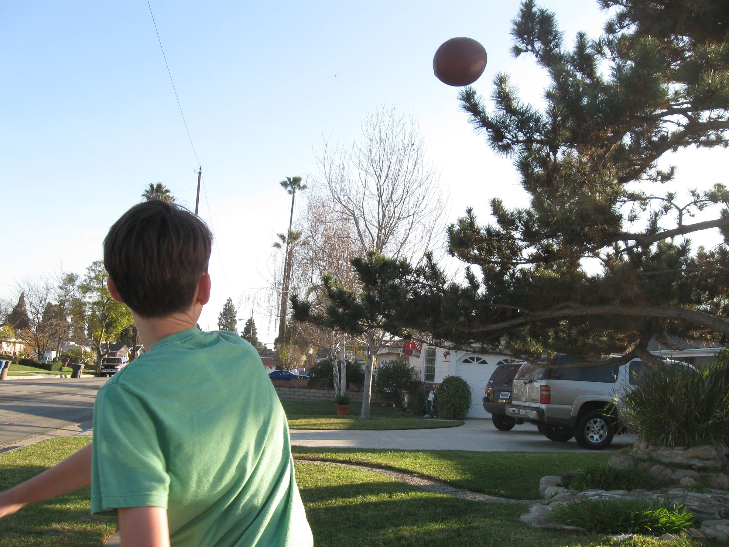 How to Throw a Football : 5 Steps (with Pictures) - Instructables