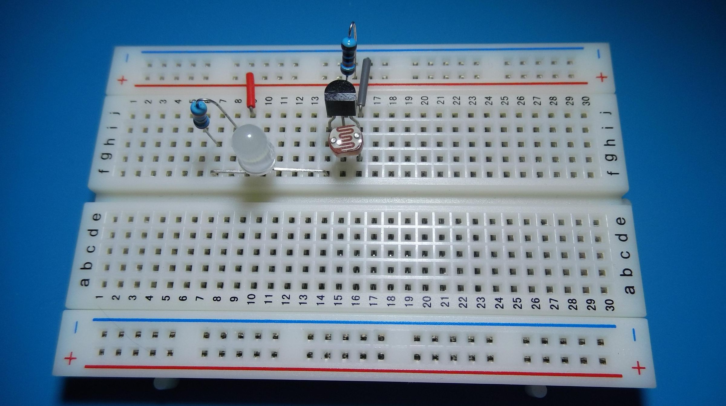 How to Make a Dark Sensor on a Breadboard : 5 Steps - Instructables