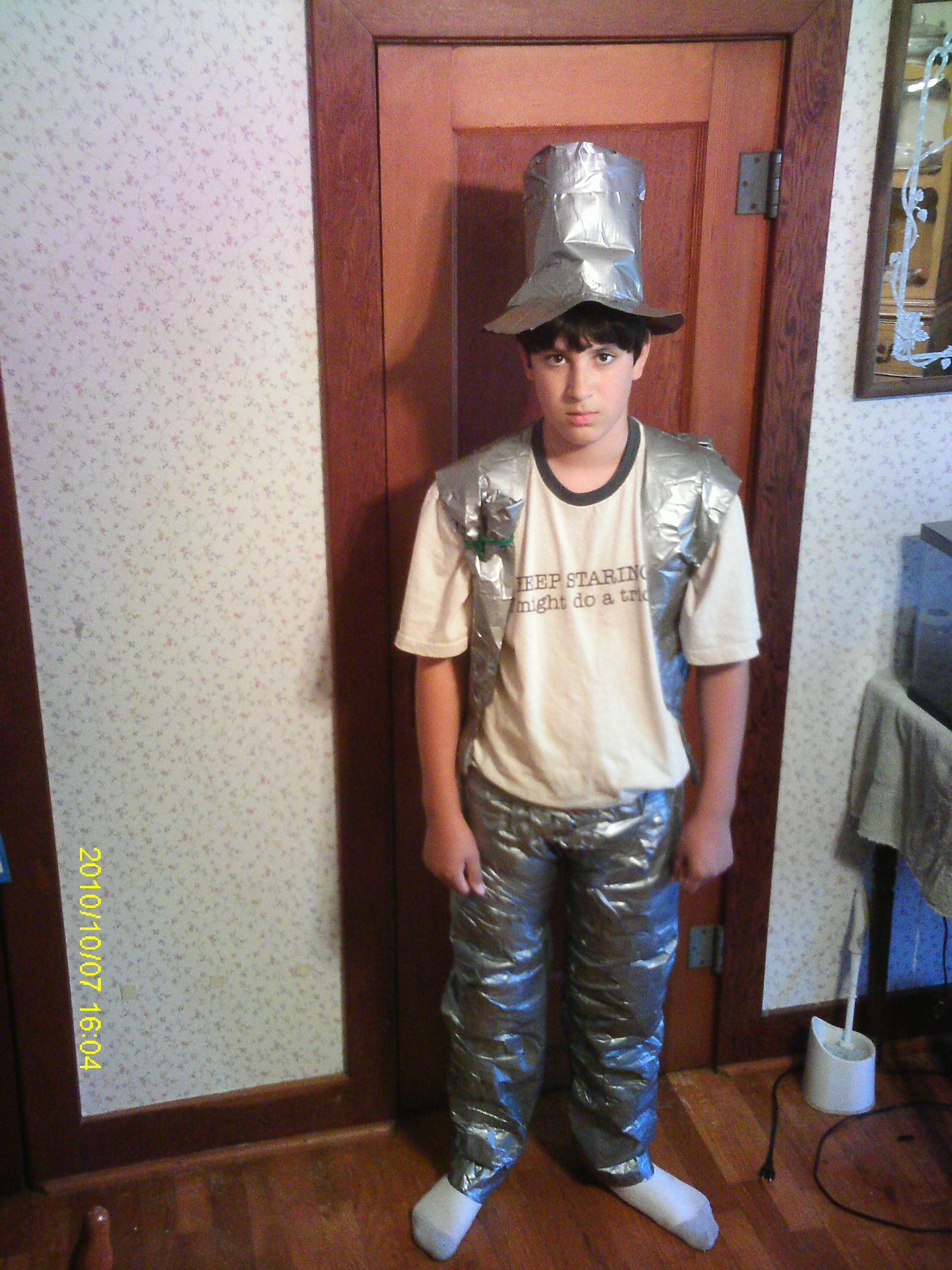 How to Make a Duct Tape Suit ( Pants, Vest, Top Hat, Rose). : 6 Steps ...