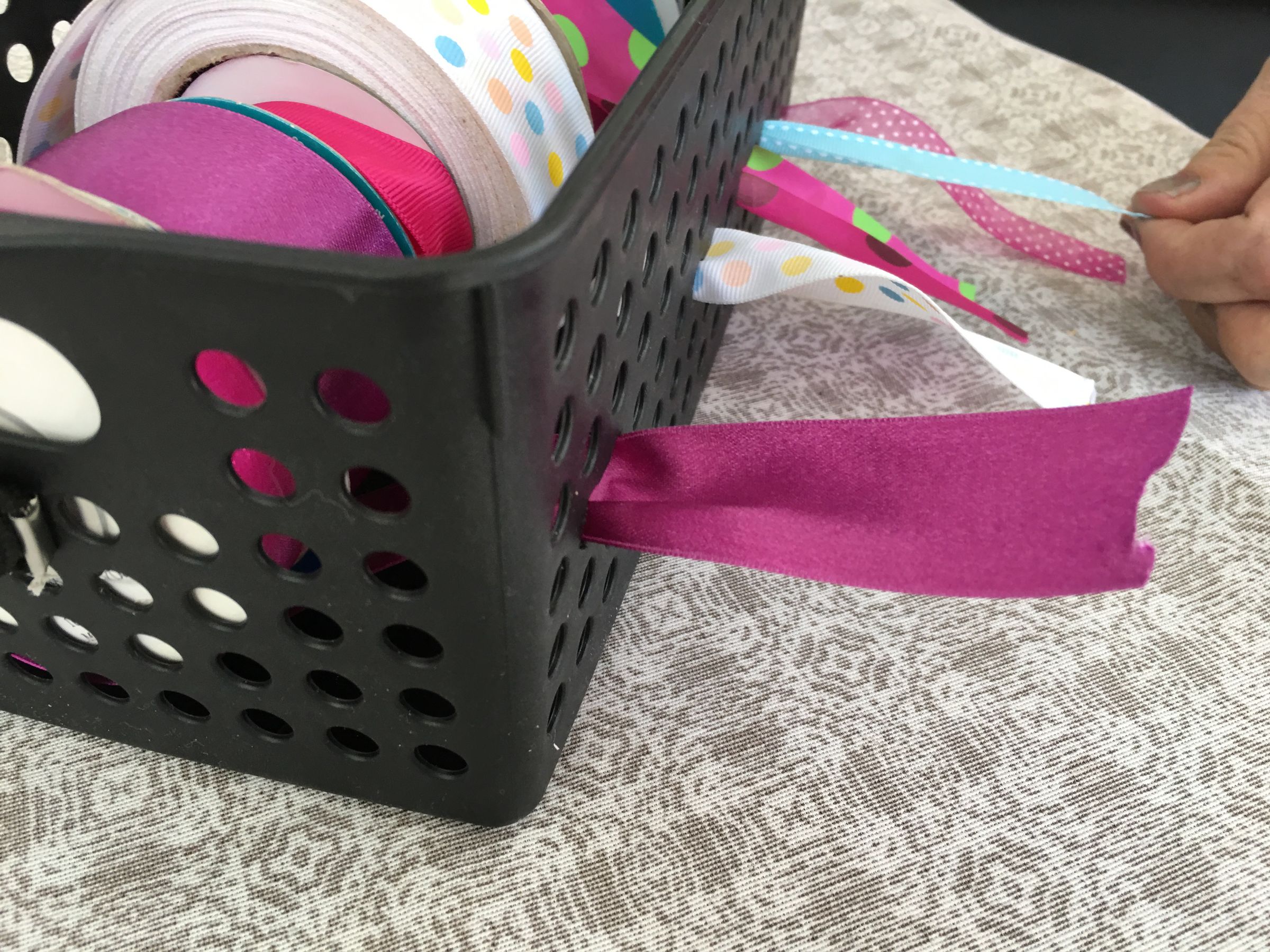 Ribbon Dispenser : 5 Steps - Instructables
