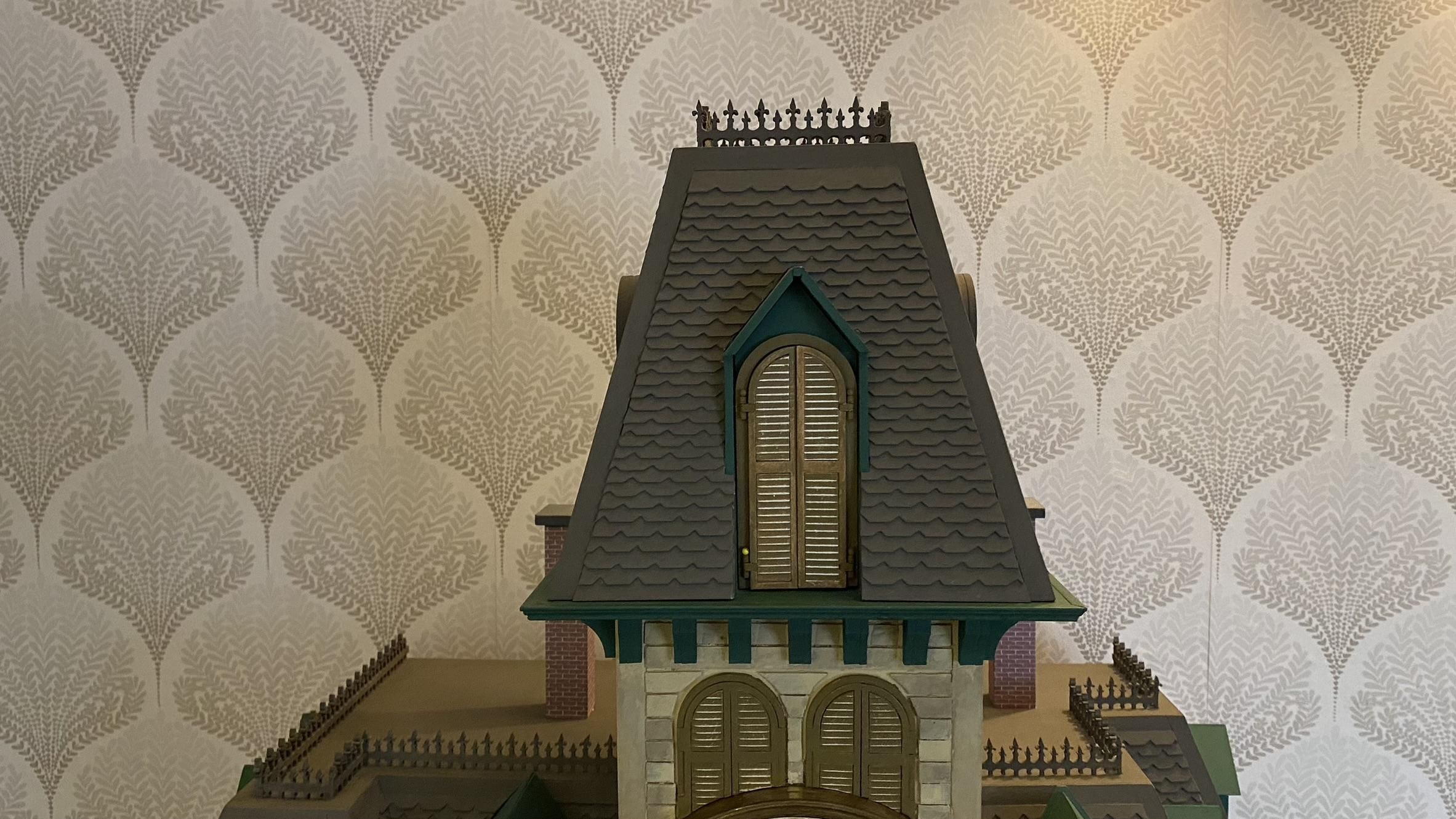 Addams Family Movie Clock - Full Size Replica With Animations and Sound ...