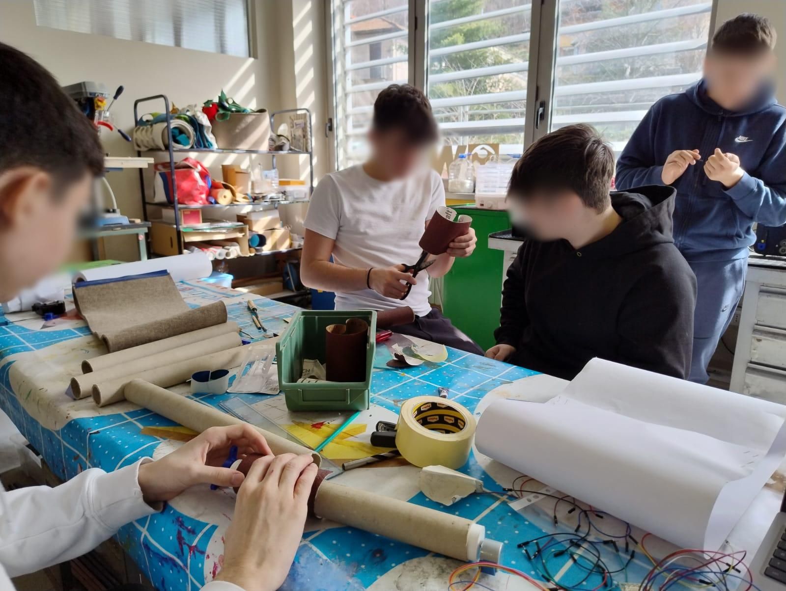 Smart Bin Sense - Automated Waste Sorting : 9 Steps - Instructables