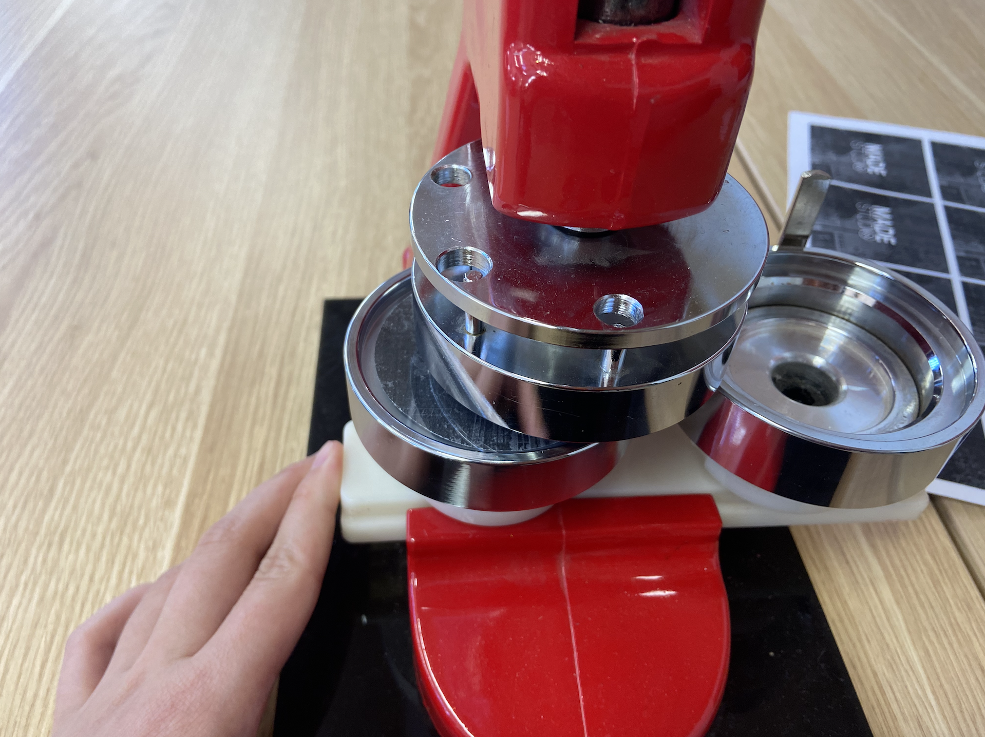 Basic Use: Button Maker Tutorial : 17 Steps (with Pictures) - Instructables