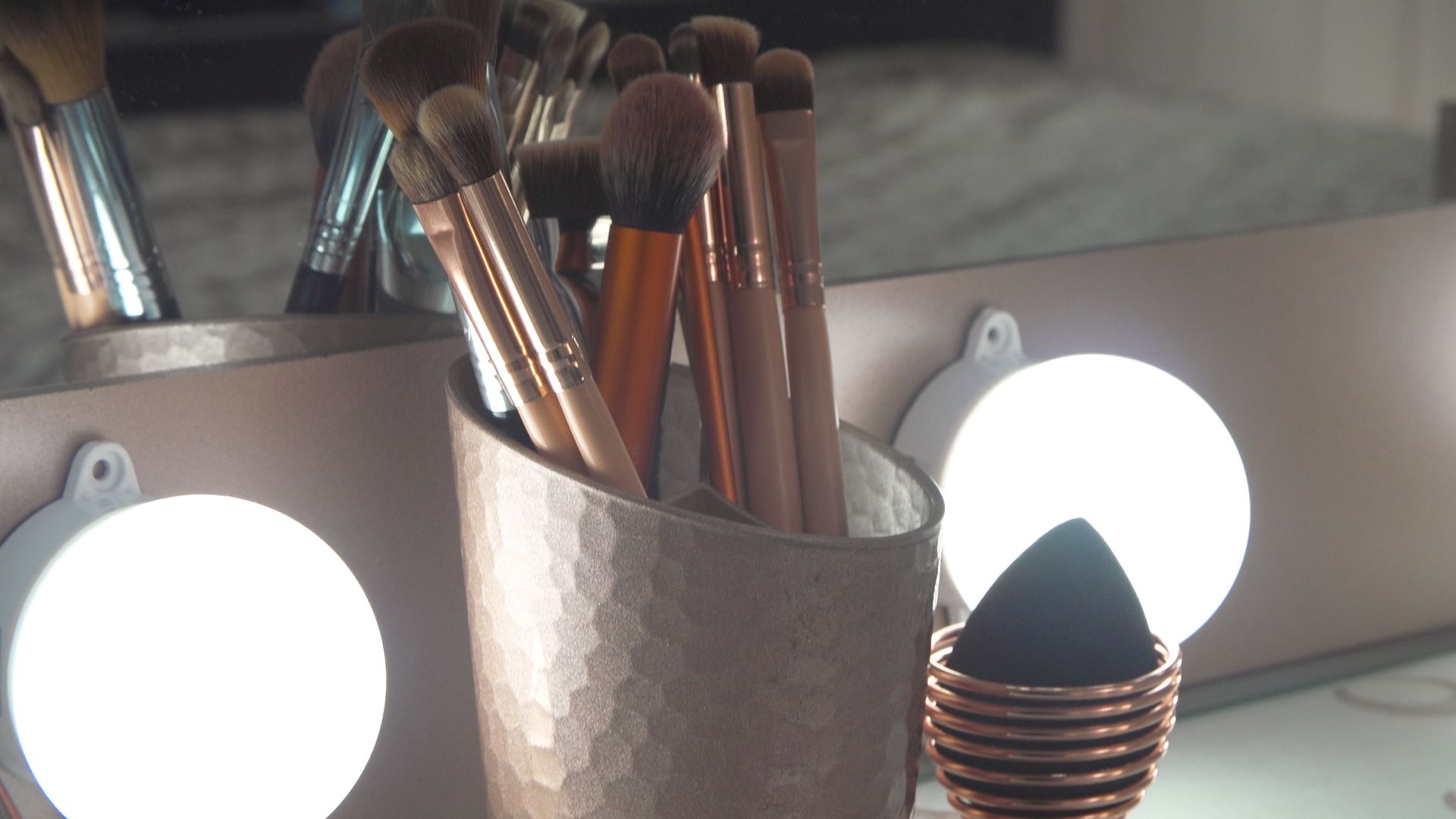 DIY Vanity Mirror : 16 Steps (with Pictures) - Instructables