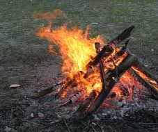 Two Ways to Set Up Your Fire With Helpful Tips : 4 Steps - Instructables