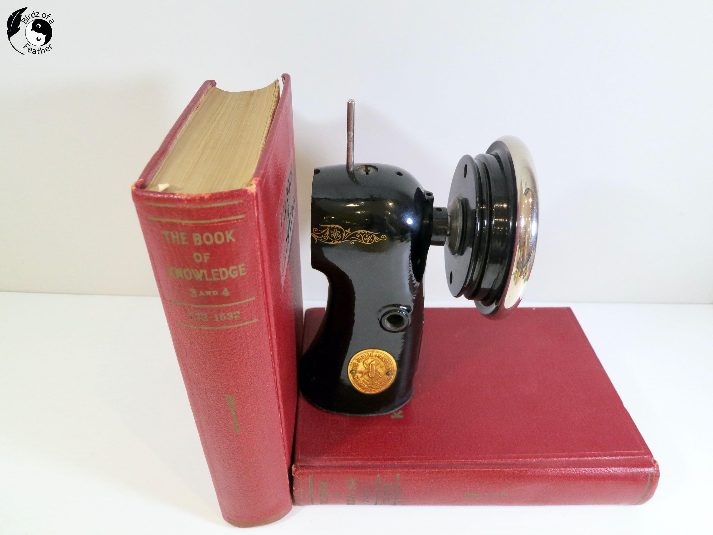 How to Turn an Old Sewing Machine Into Book Ends With a Twist : 18 ...