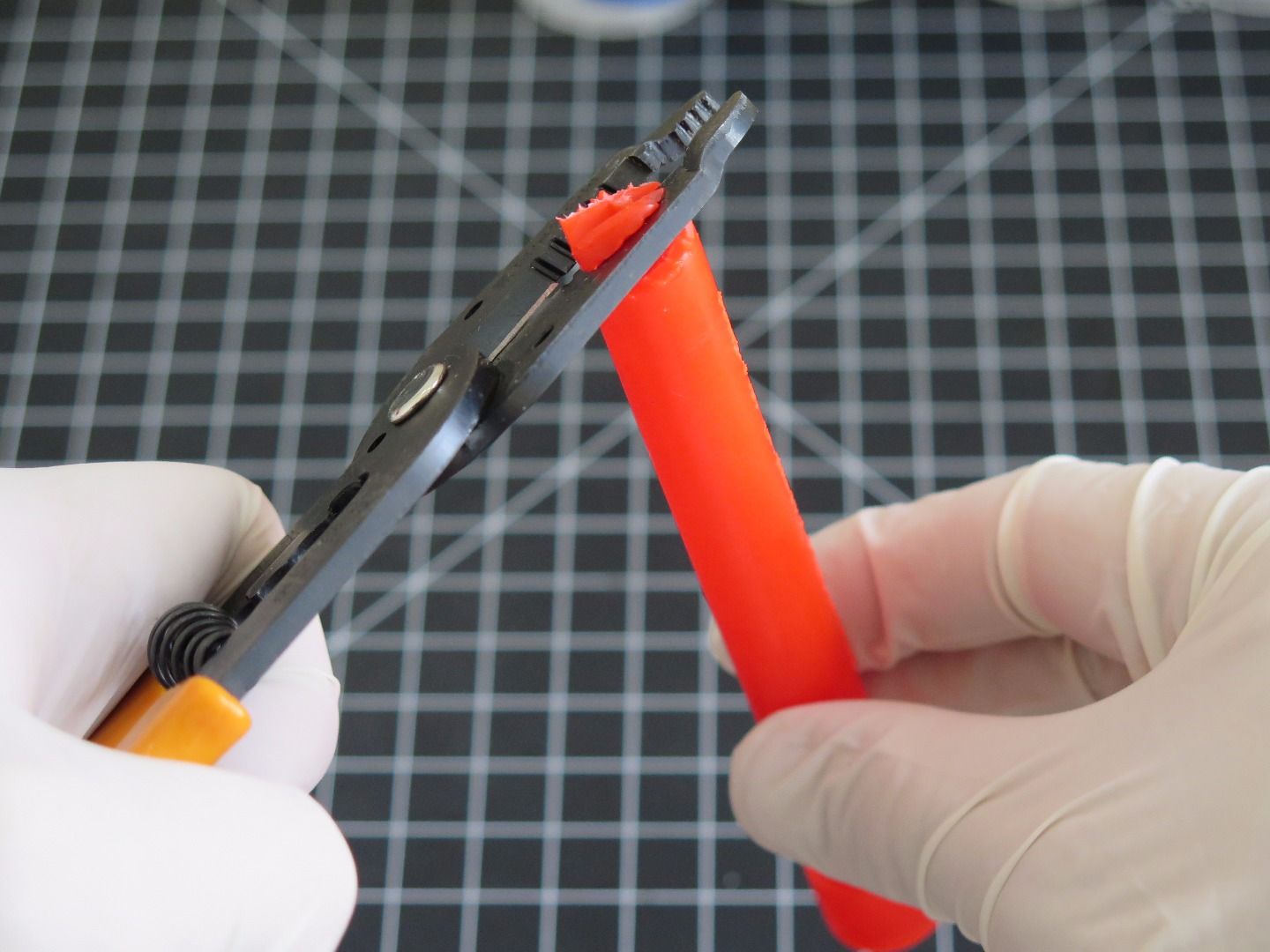 Glowstick Dissection and Painting : 7 Steps (with Pictures) - Instructables