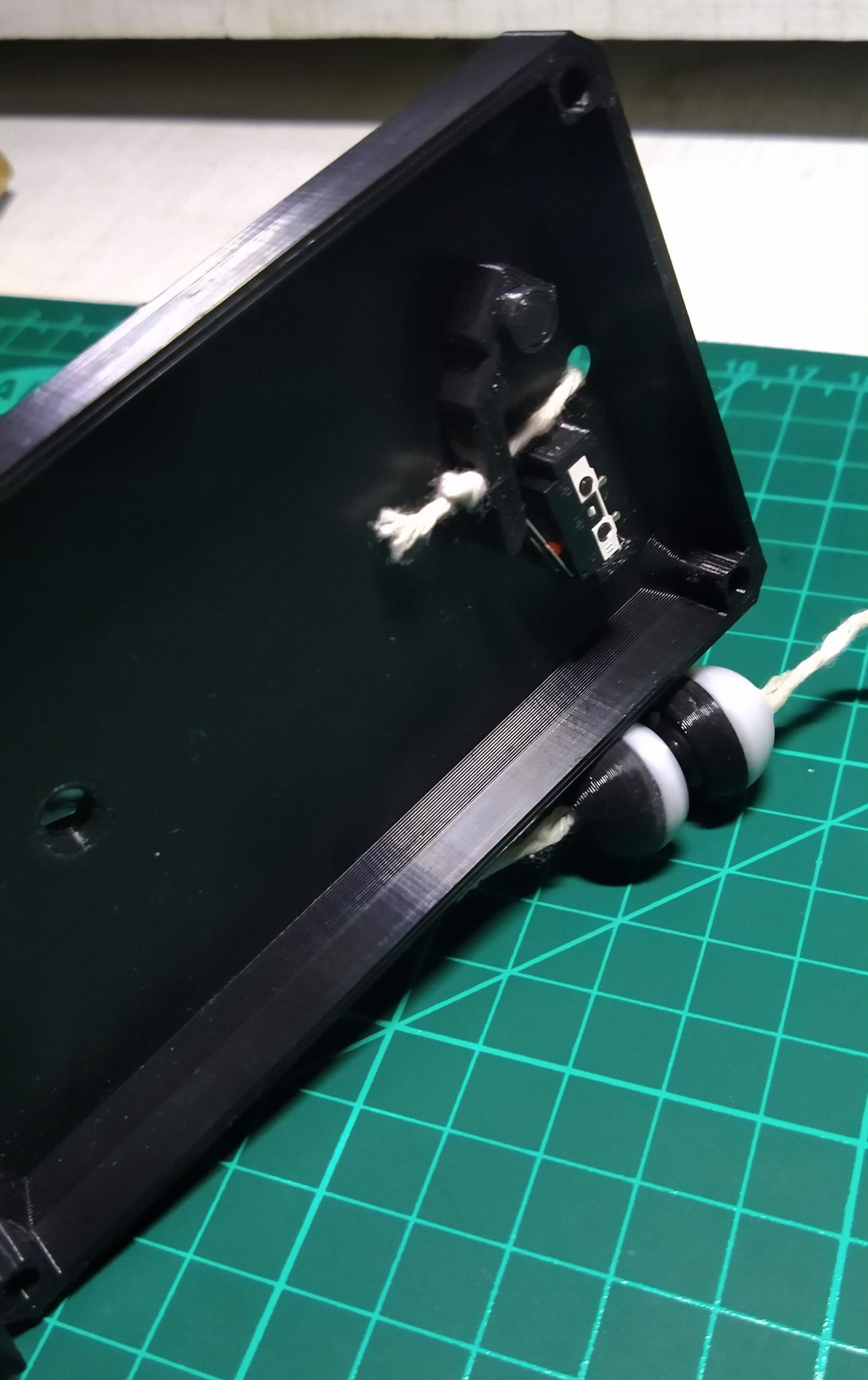 MagnoLamp : a Magnetic Desk Lamp : 7 Steps (with Pictures) - Instructables