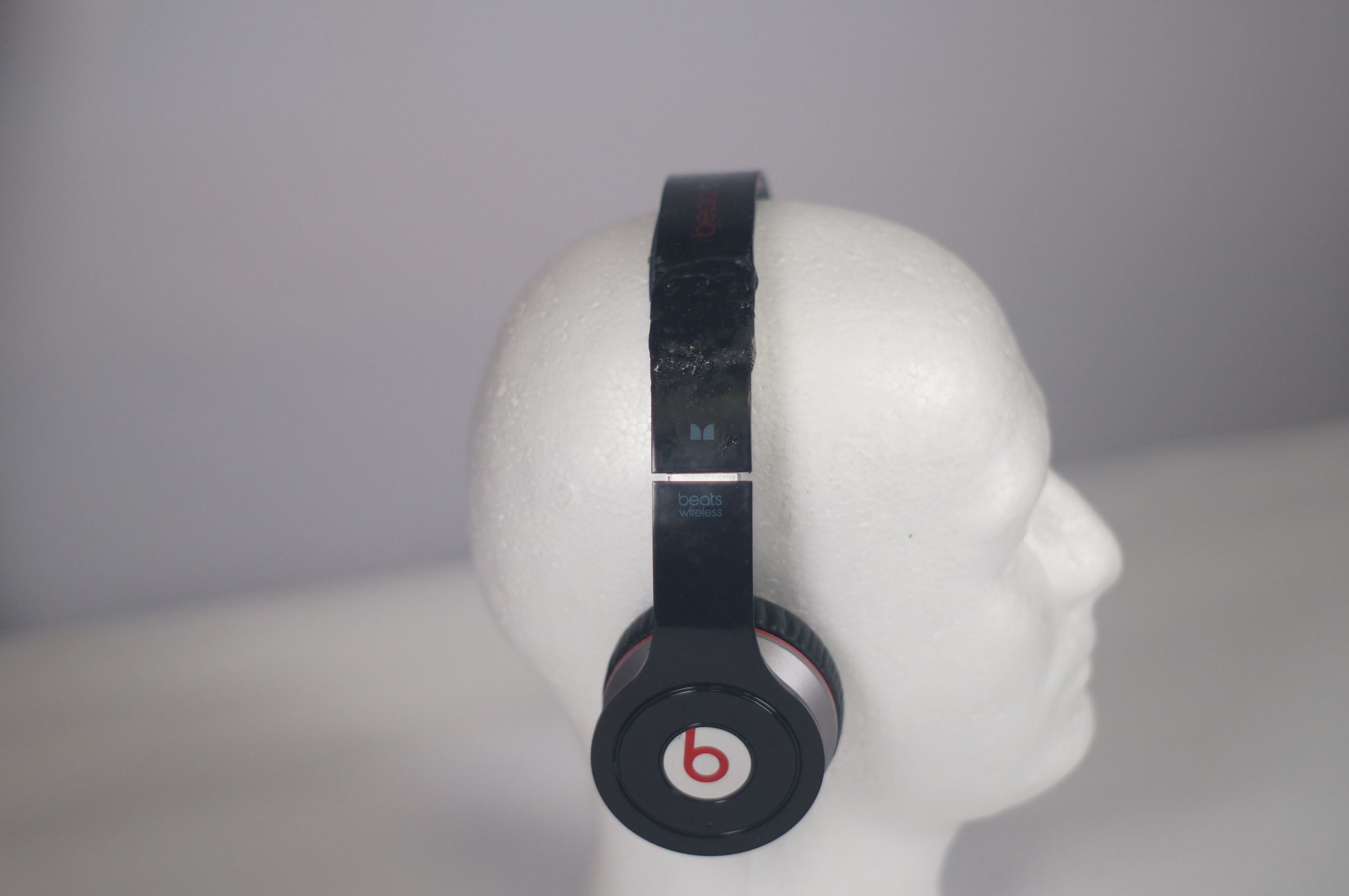 Bondic How-To - Fix Broken Headphones (Beats by Dre) : 5 Steps (with ...