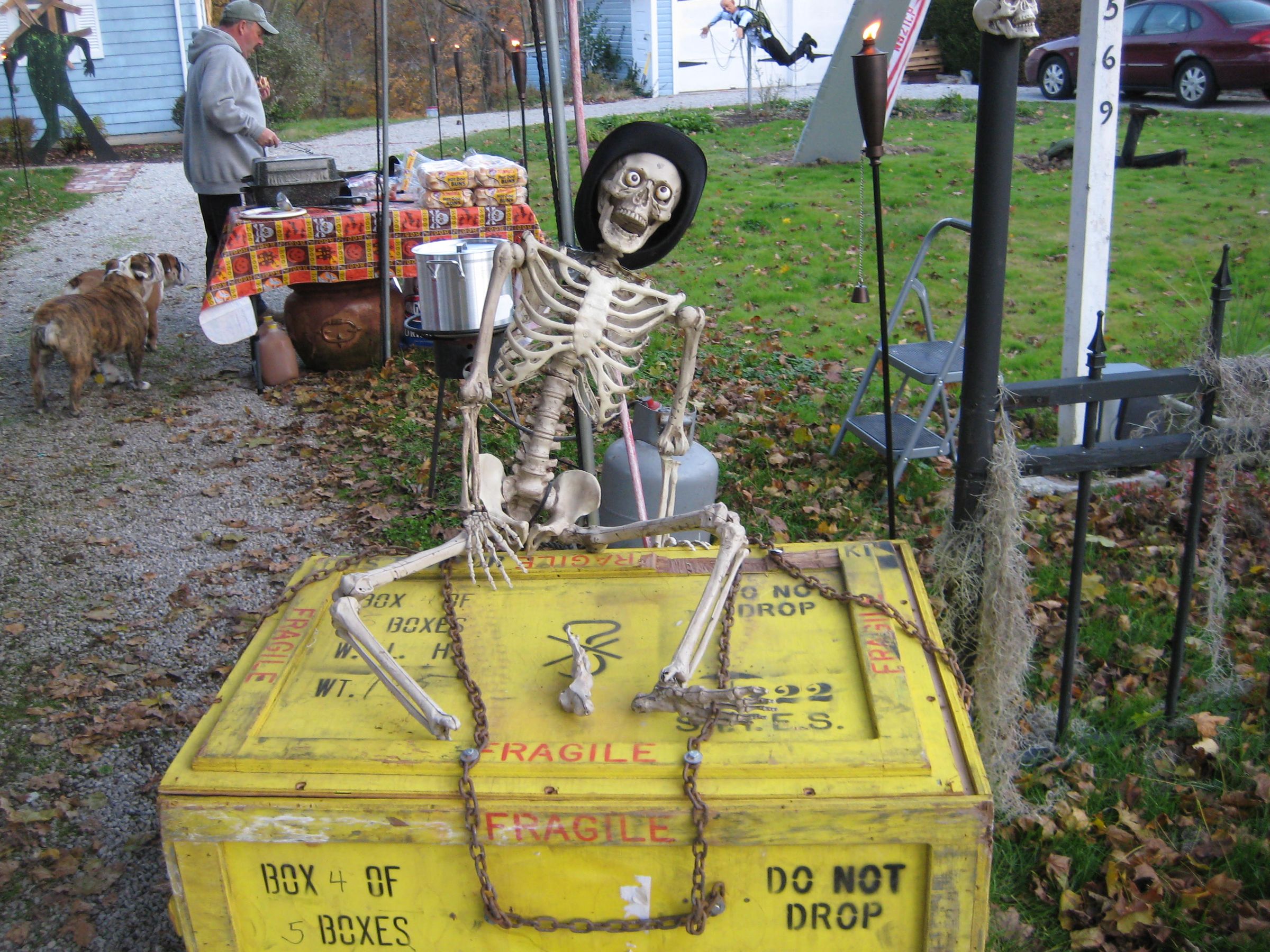 Family Friendly Halloween Display : 12 Steps - Instructables