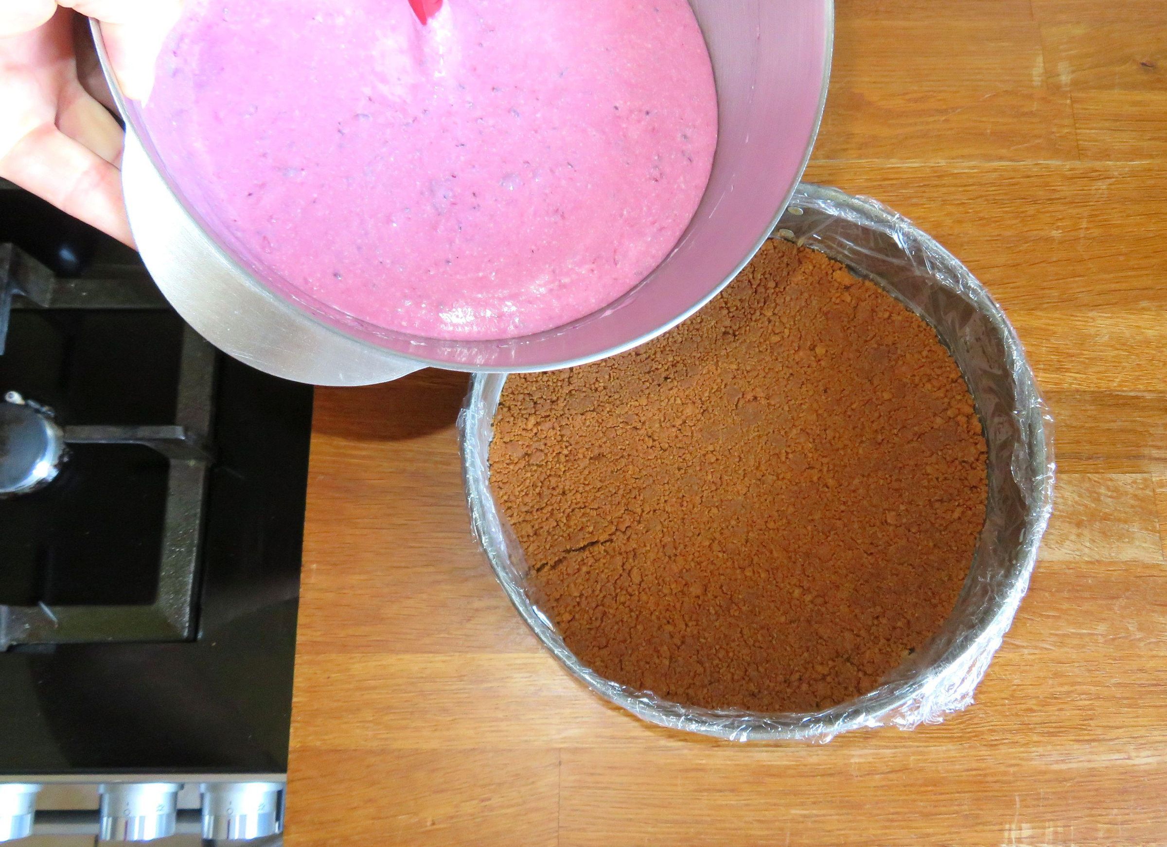 Summer Berry Frozen Cheesecake : 4 Steps (with Pictures) - Instructables