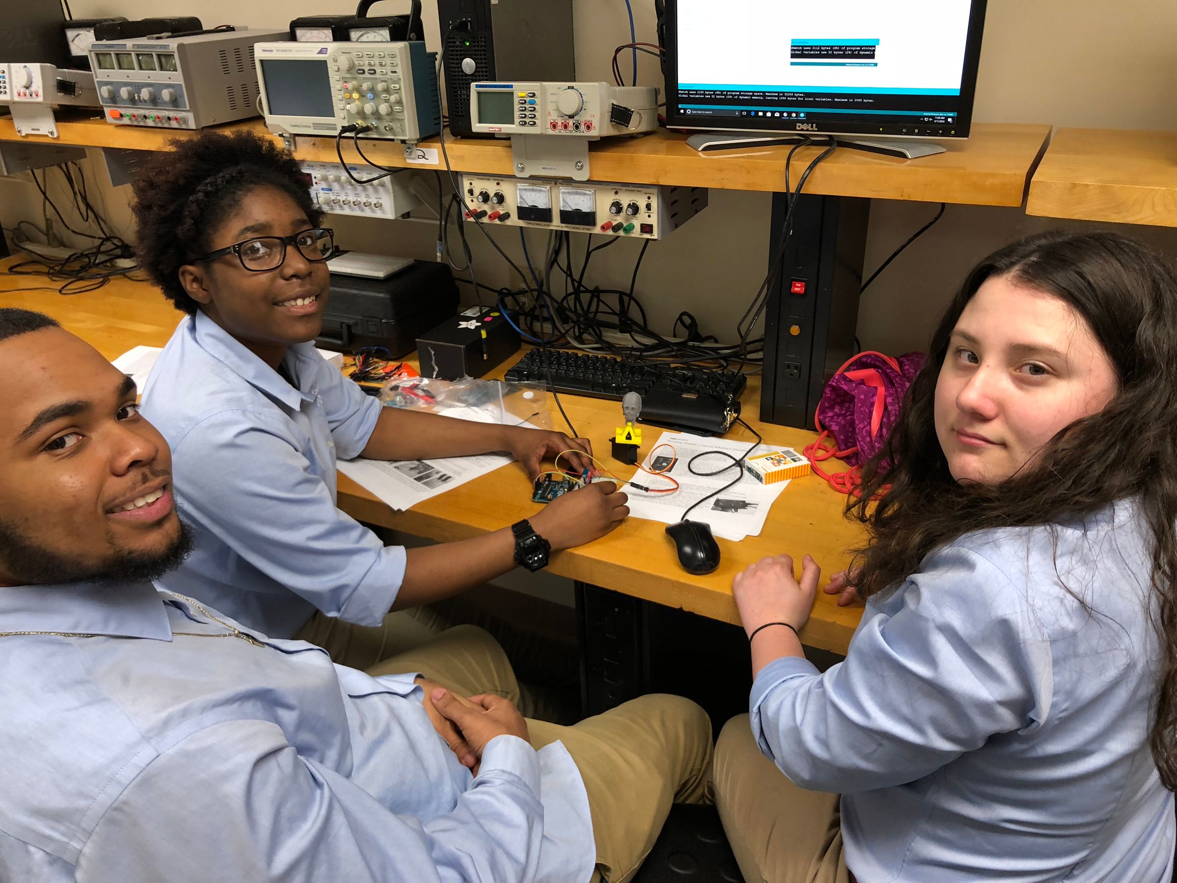 Animatronics Basics - the Servo Motor : 8 Steps - Instructables