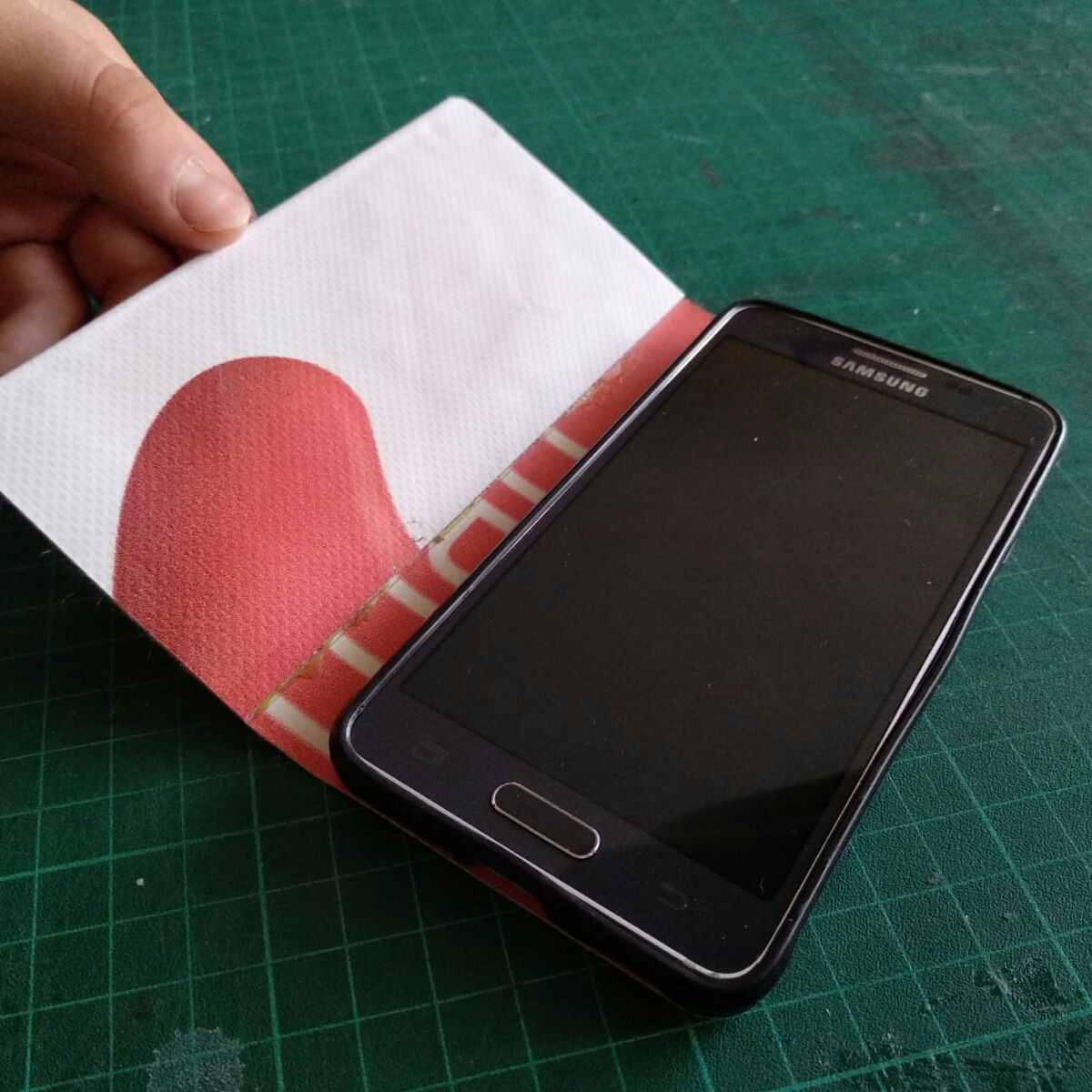 Replace Flap on Phone Case : 9 Steps (with Pictures) - Instructables