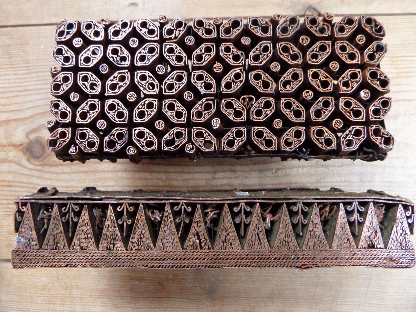 Batik Xmas Wrapping Paper : 6 Steps (with Pictures) - Instructables