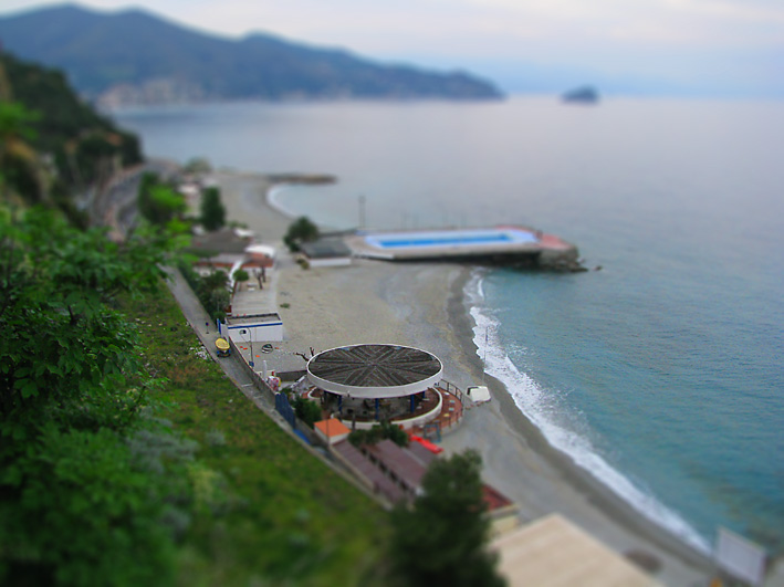 How to Achieve Miniature Effect Via Photoshop : 12 Steps (with Pictures ...