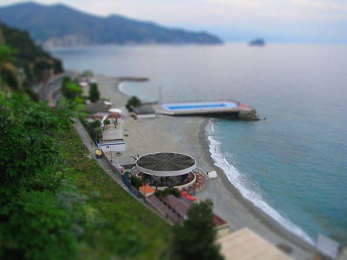 How to Achieve Miniature Effect Via Photoshop : 12 Steps (with Pictures ...