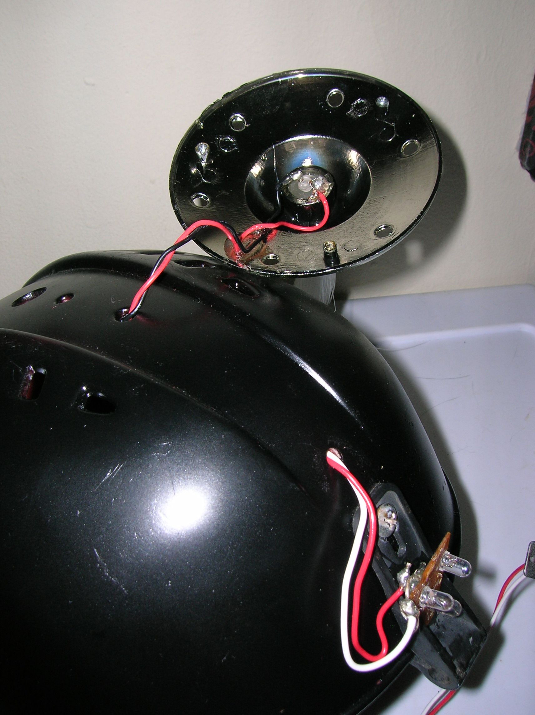 Light Up Robot Helmet With "Cybernetic Brain" : 8 Steps - Instructables