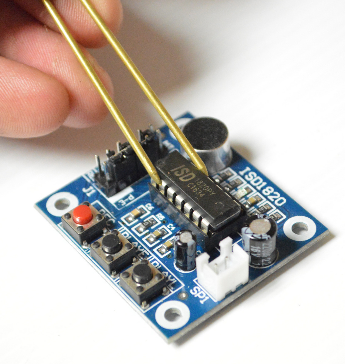 Sound Bending Machine - Intro to Circuit Bending : 9 Steps (with Pictures) - Instructables