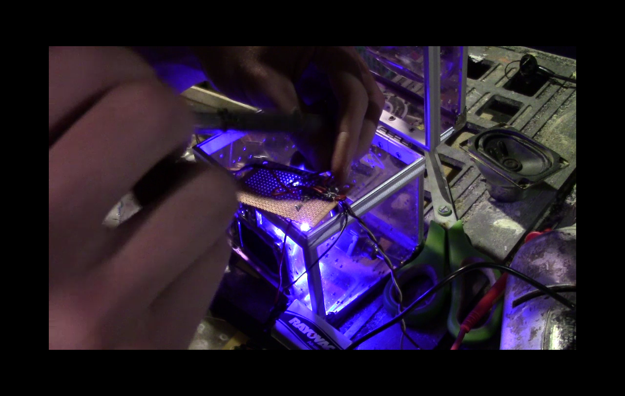 The SPACEBOX - Portable Amp Completely From an Old TV! : 6 Steps (with ...