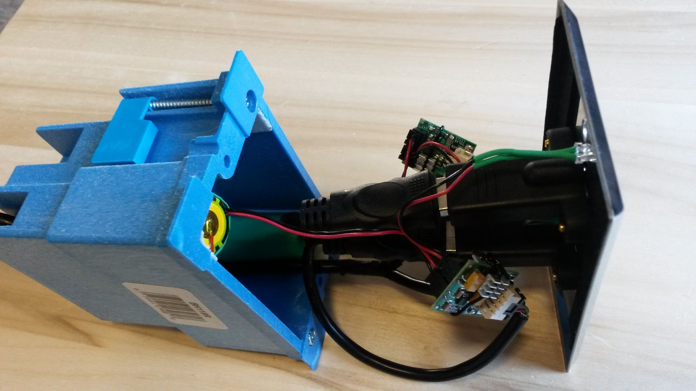 Emergency USB Solar Wall Socket: Solar Socket : 6 Steps (with Pictures ...