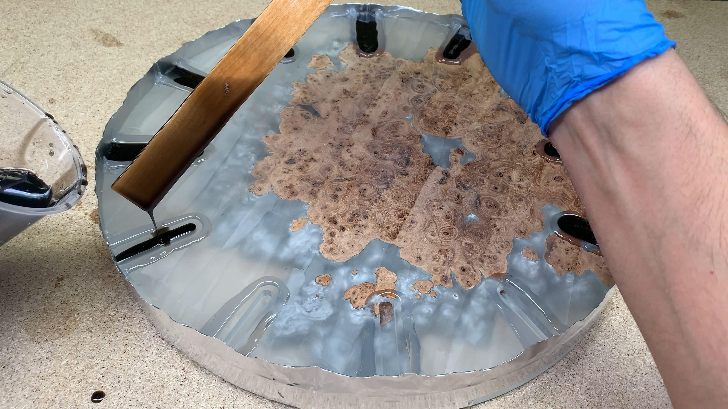 Frosted Epoxy Resin Clock : 20 Steps (with Pictures) - Instructables