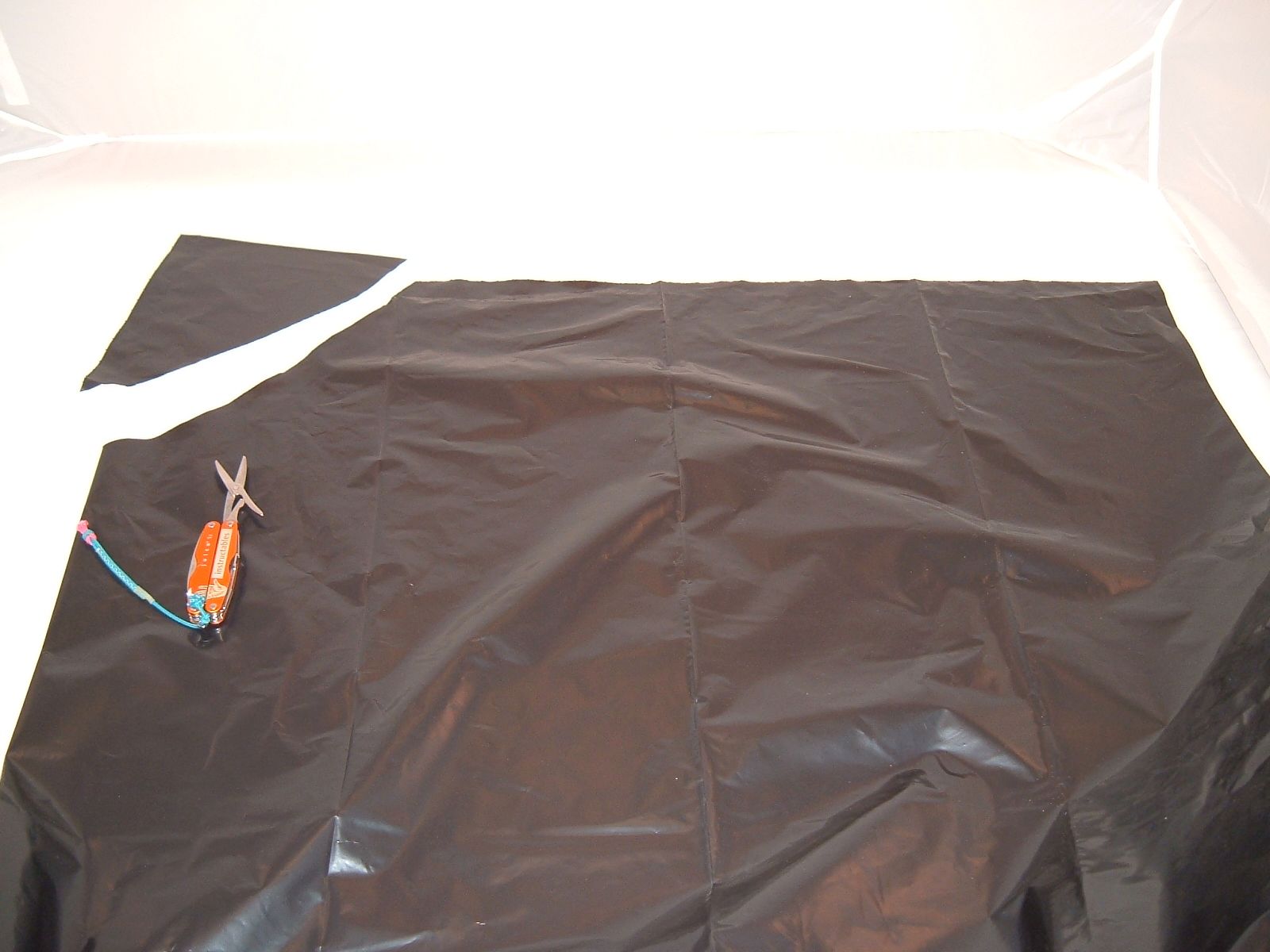 GarbageBag-RainCoat : 4 Steps (with Pictures) - Instructables