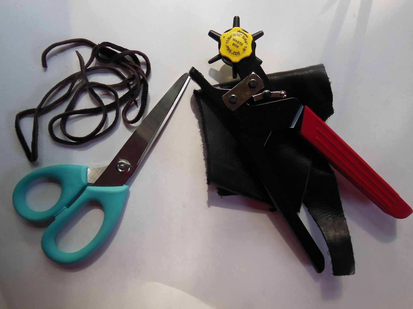 DIY Leather Pigtail Holders : 5 Steps (with Pictures) - Instructables