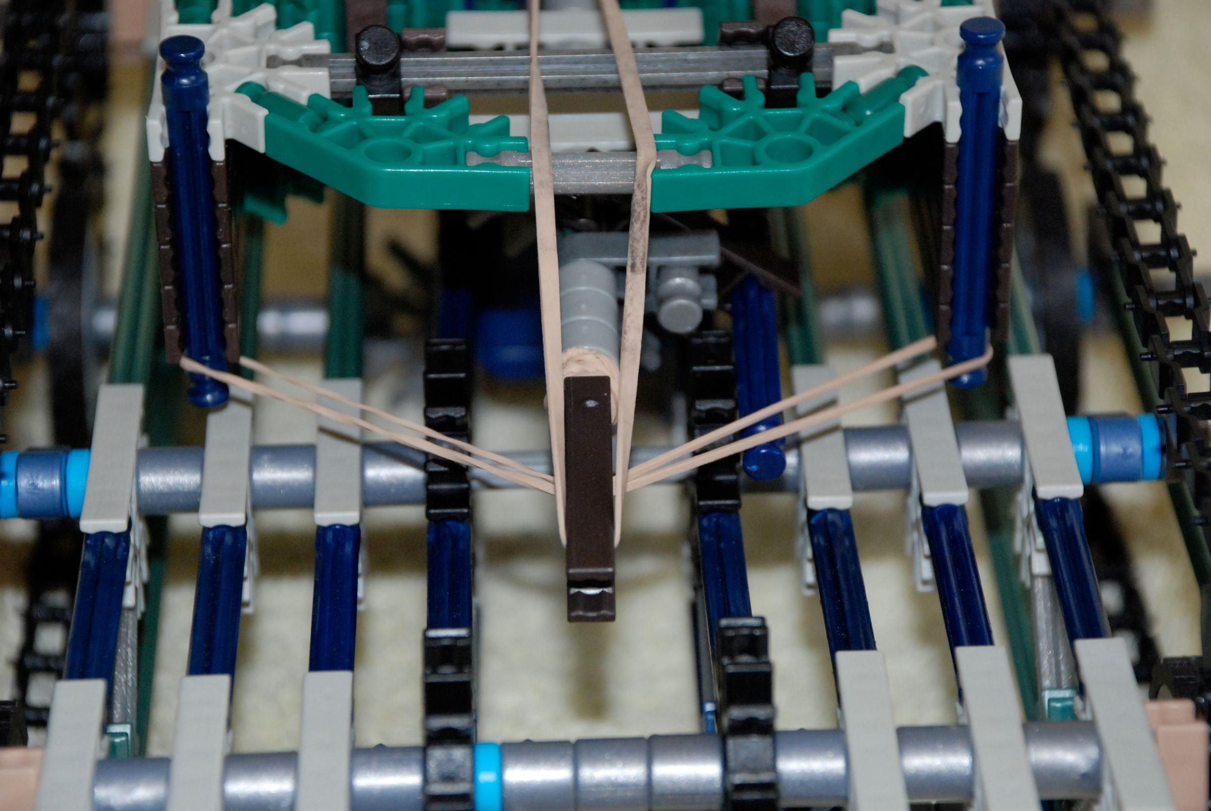 How to Build a K'nex Tank : 10 Steps - Instructables