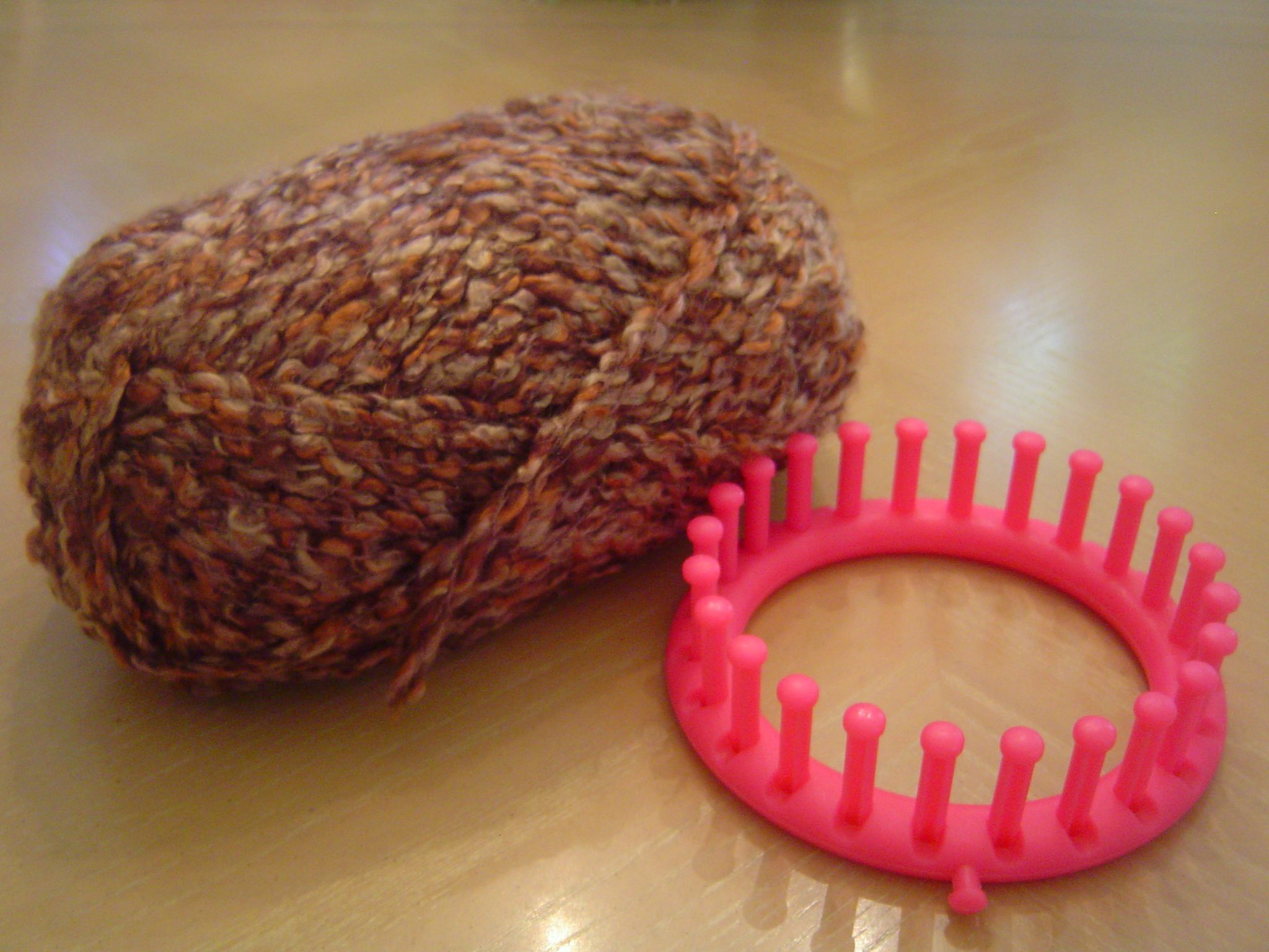 How to Loom Knit : 4 Steps (with Pictures) - Instructables