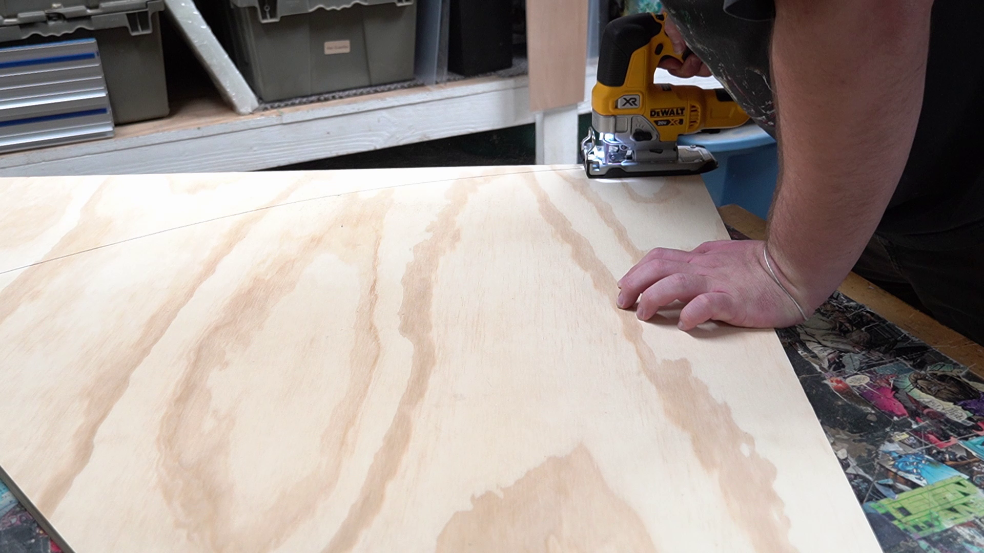 Giant Pizza Table : 13 Steps (with Pictures) - Instructables