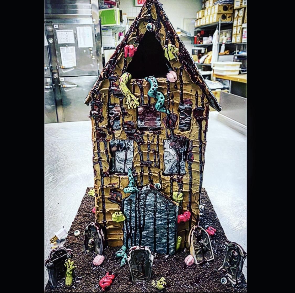 Haunted Gingerbread Display : 9 Steps (with Pictures) - Instructables
