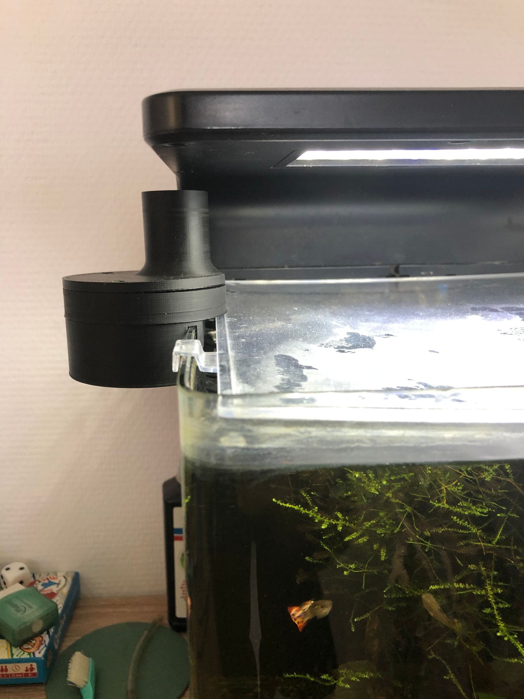 Aquarium Fish Feeder : 4 Steps (with Pictures) - Instructables