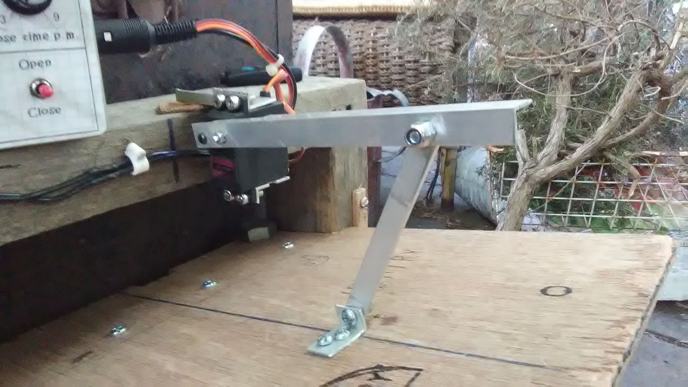 Automatic Chicken Coop Door - Arduino Controlled. : 10 Steps (with ...