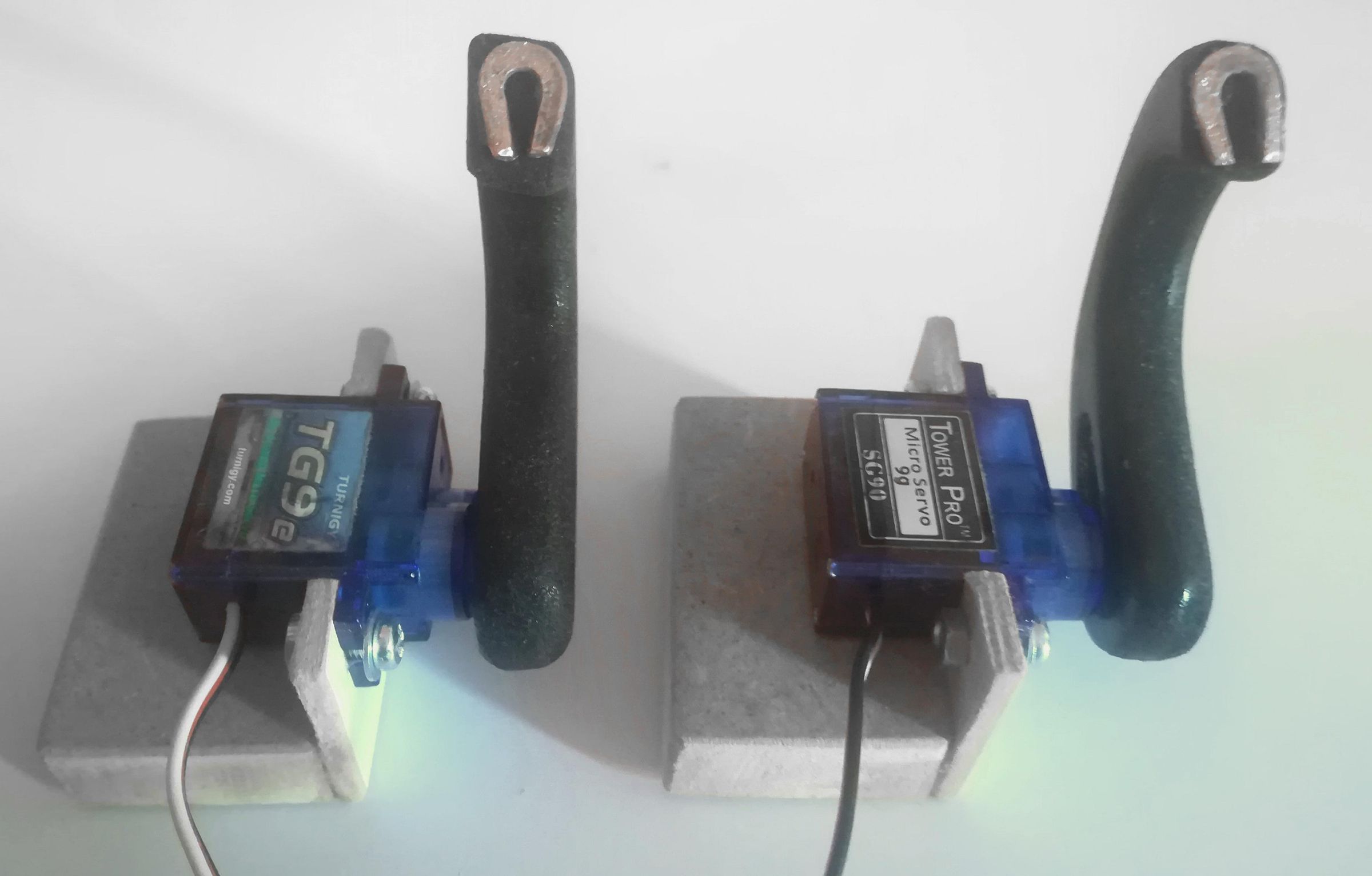 Useless Box With an Attitude : 8 Steps (with Pictures) - Instructables