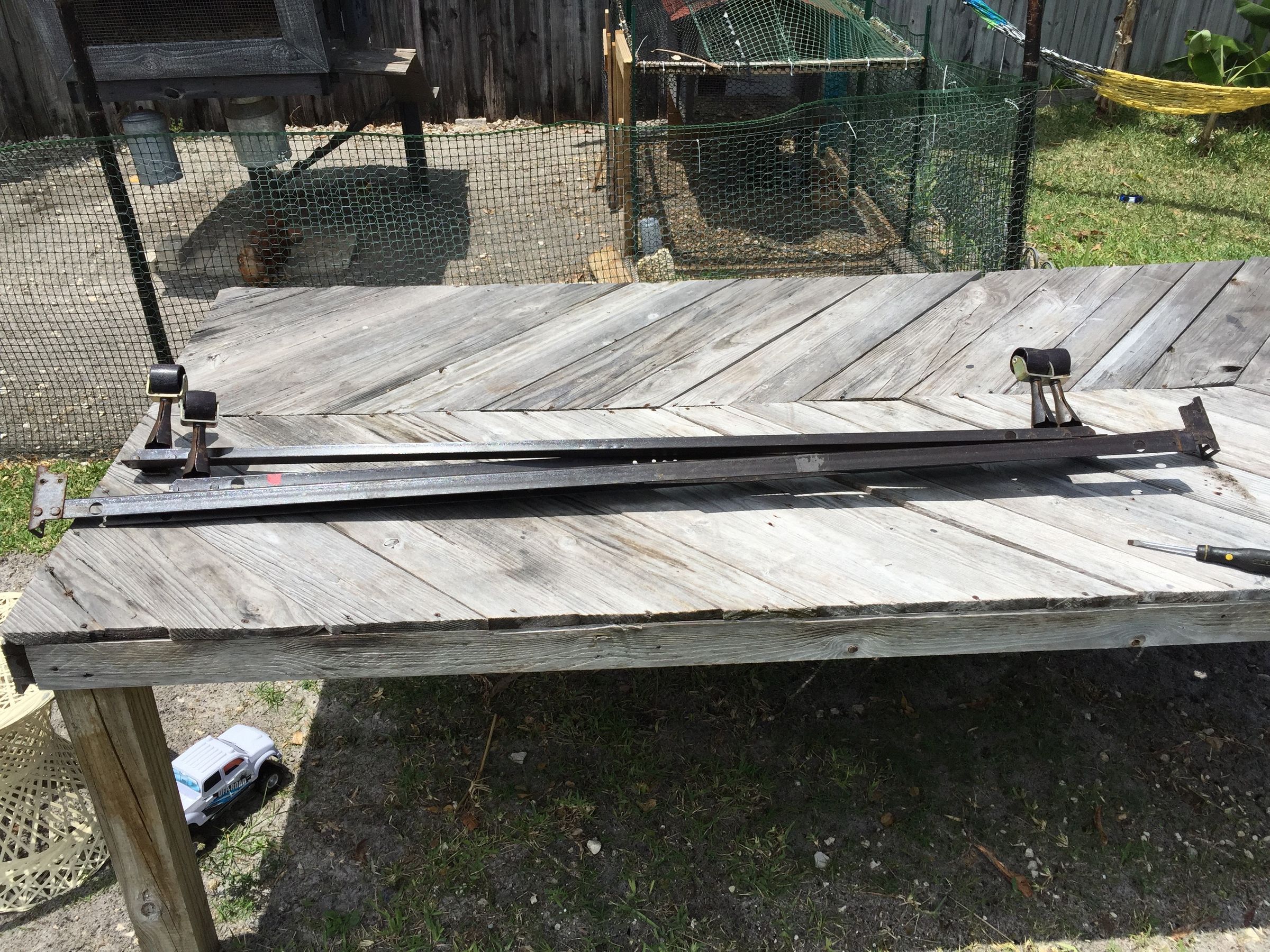 My $10 Reclaimed Climbing Vine Planter Box! : 3 Steps (with Pictures ...