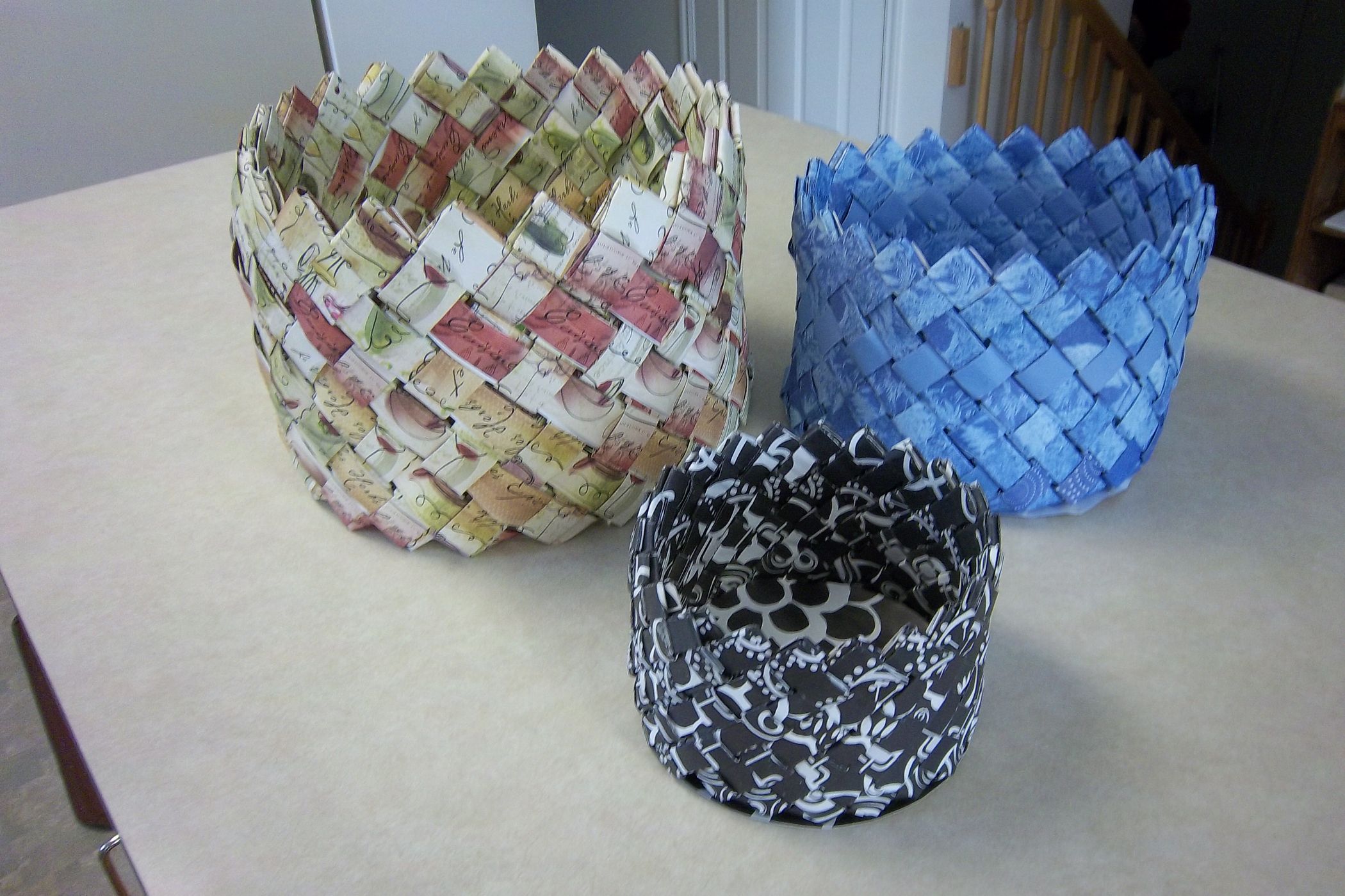 Woven Paper Basket : 18 Steps - Instructables