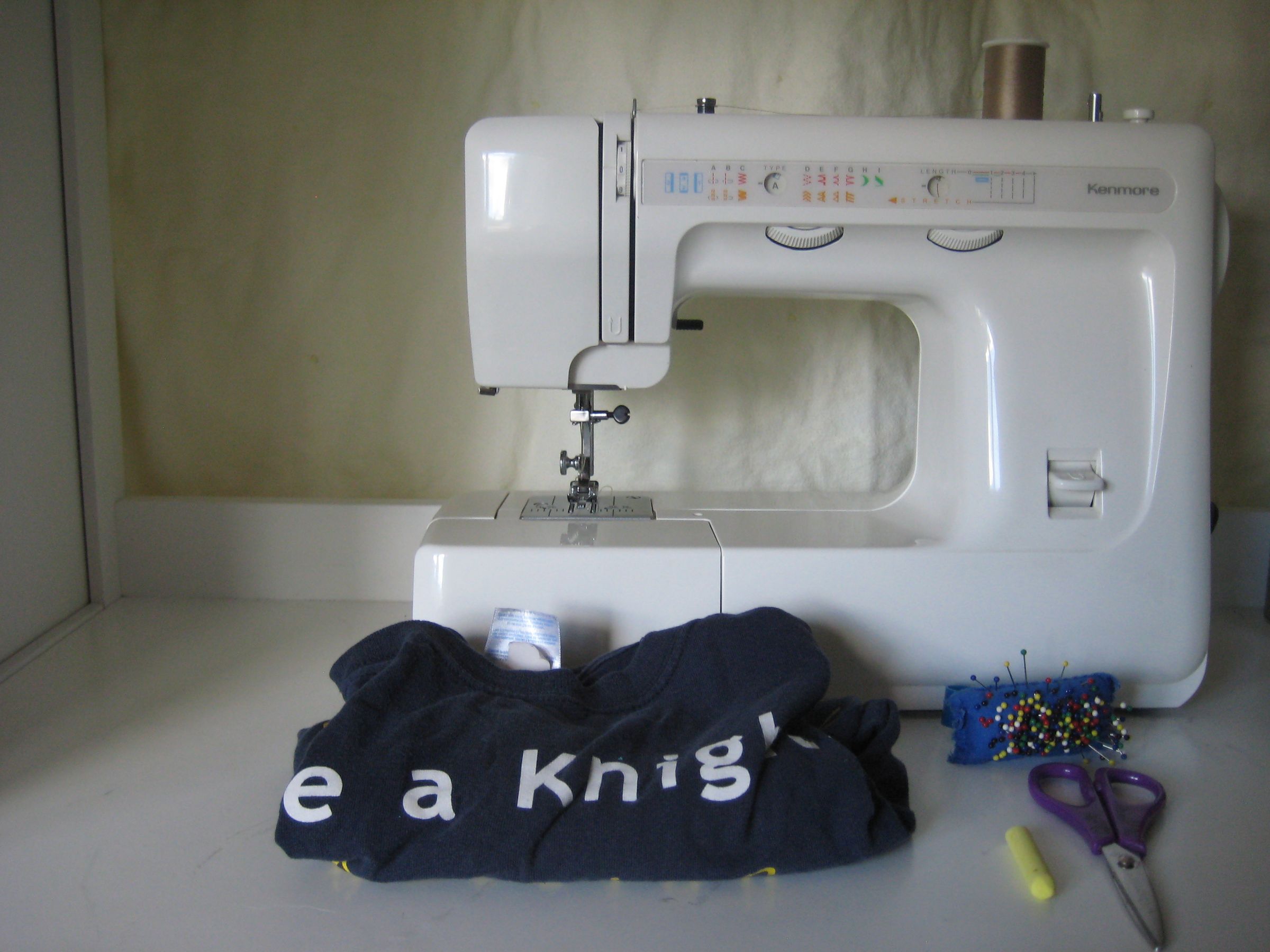 Simple T-Shirt Pillow : 8 Steps (with Pictures) - Instructables