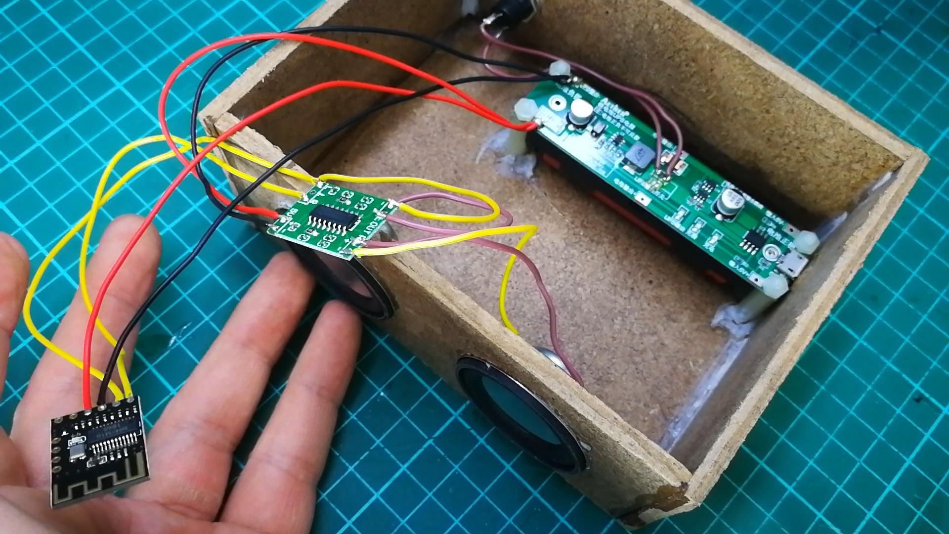 Bluetoot Speaker Boombox With HM-M18 Bluetooth Audio Module : 4 Steps ...