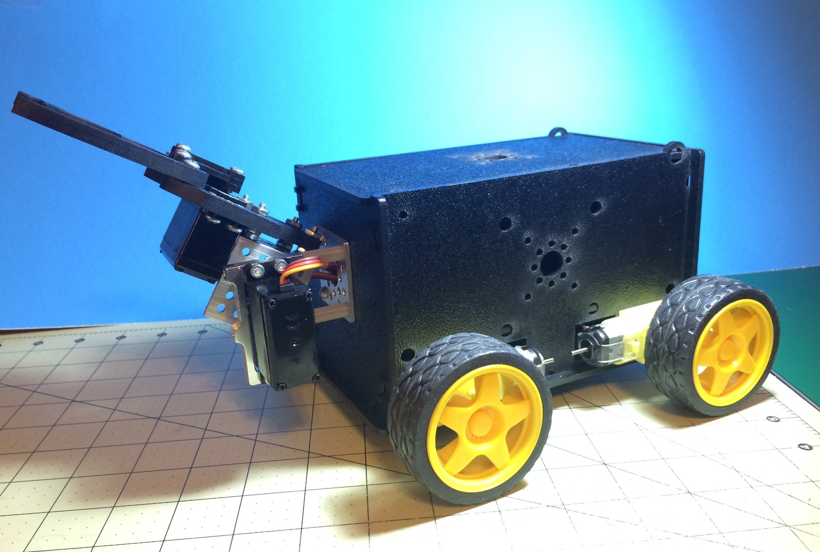 Remote Control Gripper Bot : 16 Steps - Instructables